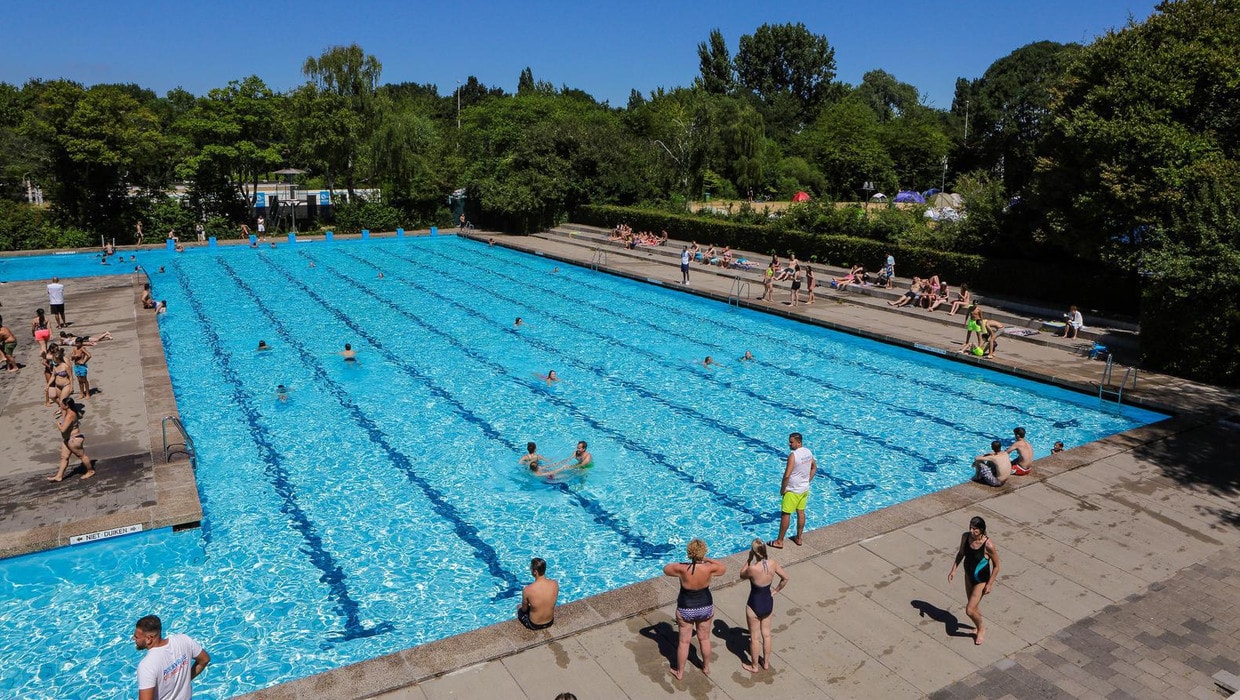 Flevoparkbad hoeft niet te wijken voor nieuwe tramremise | Het Parool