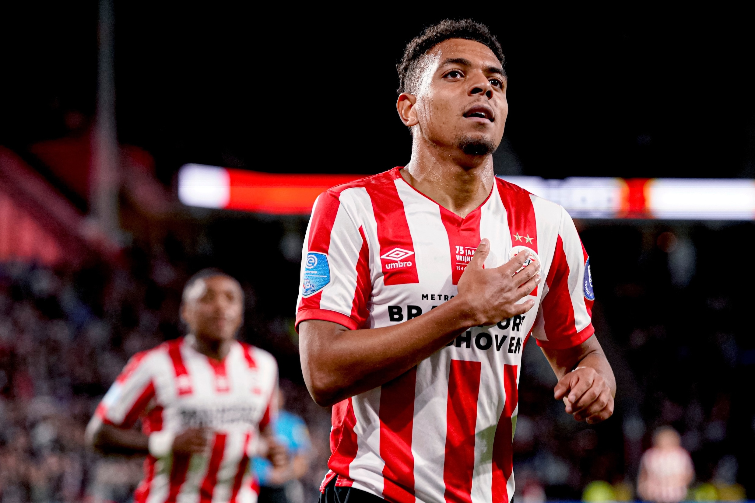 Hoe zal Marc Overmars hebben gekeken naar Donyell Malen? | Het Parool