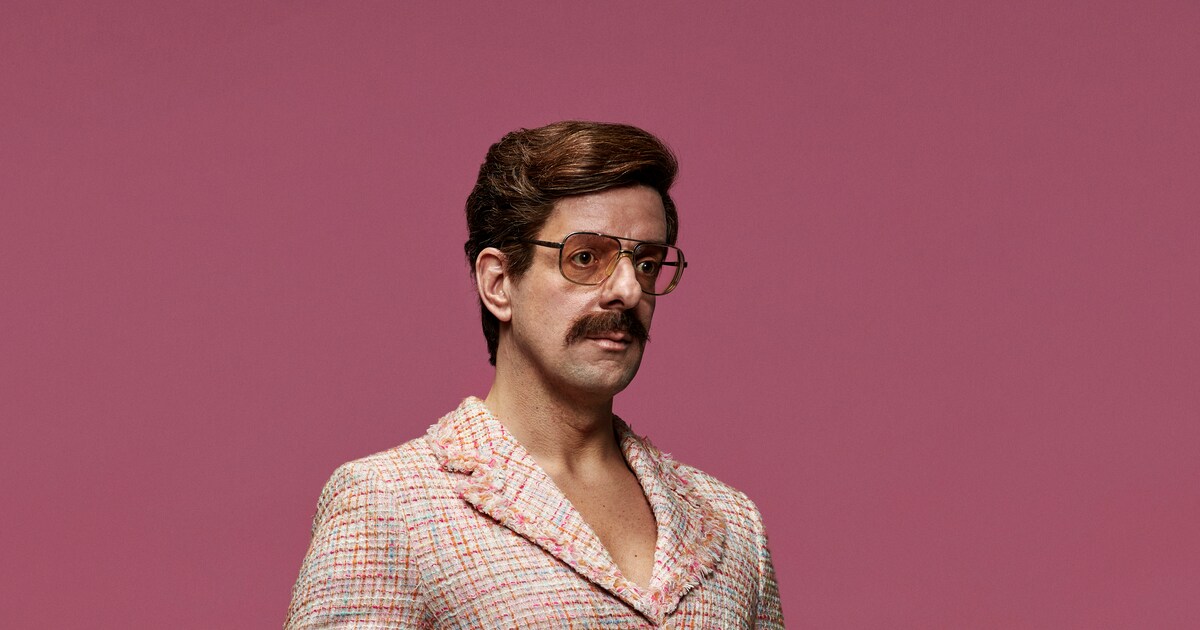 Sara Kroos en Alex Klaasen winnen Poelifinario-cabaretprijs | Het Parool