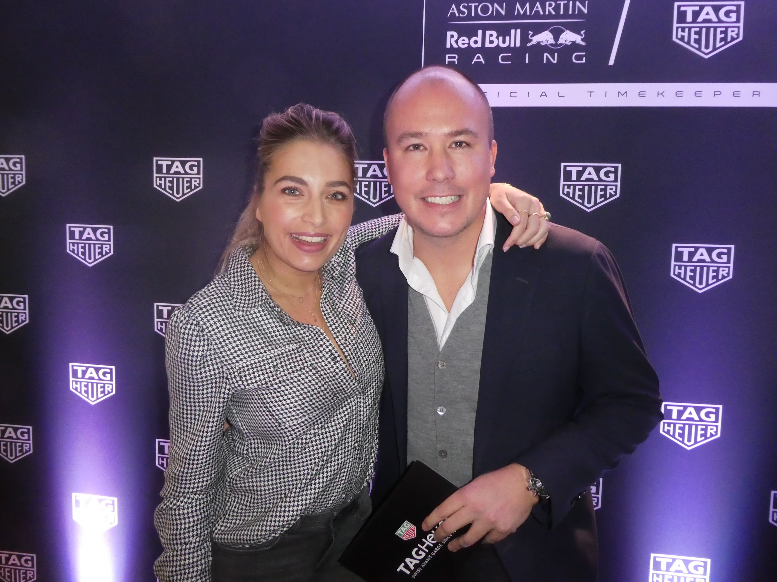 Max Verstappen draagt hem links | Het Parool