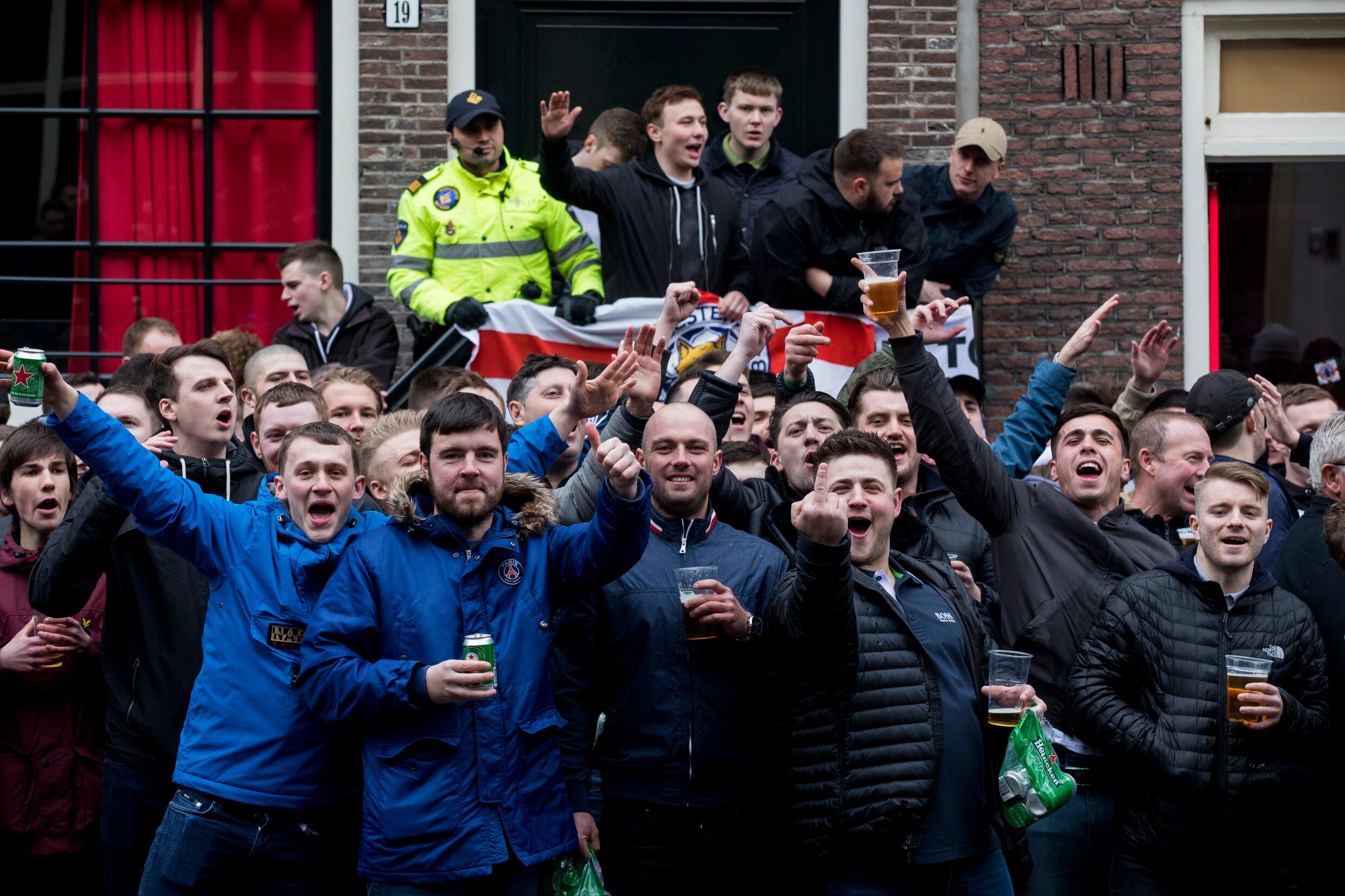 Drankverbod winkels Wallen voor Ajax-Chelsea | Het Parool