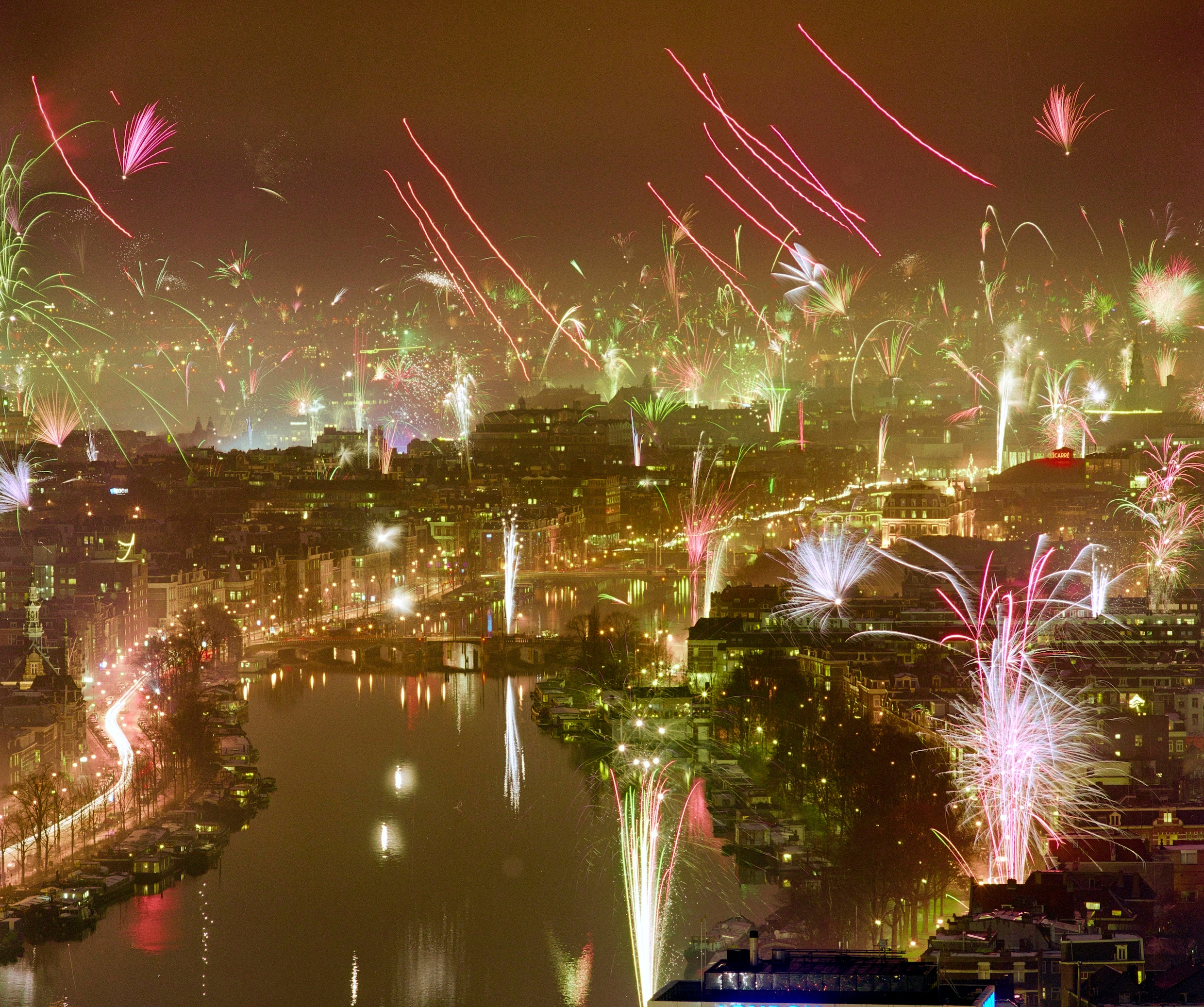 These are Amsterdam’s hottest places to celebrate the new year | Het Parool