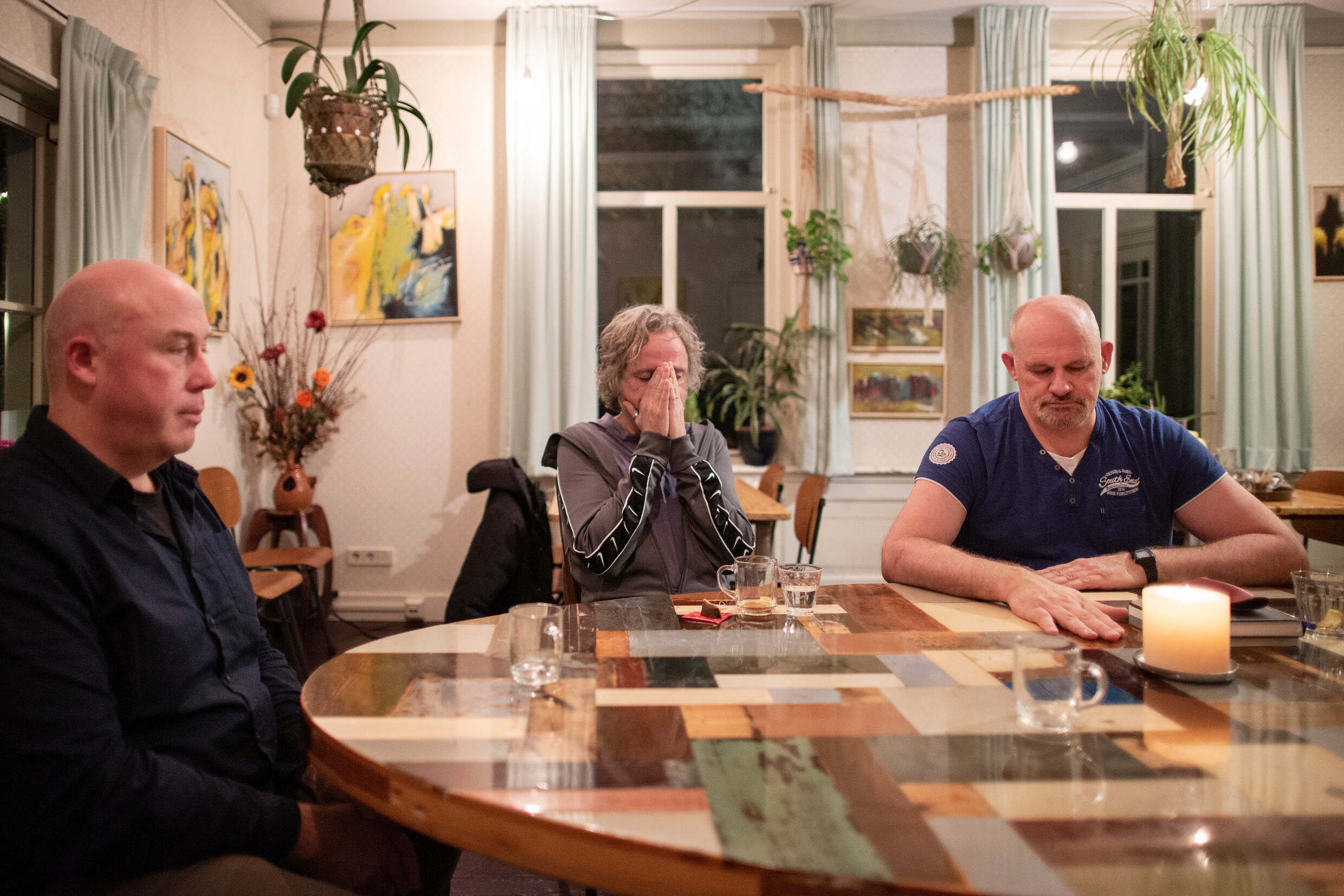 Vadercafé: ‘Ik wil strenger zijn, maar hoe houd je dat vol’ | Het Parool