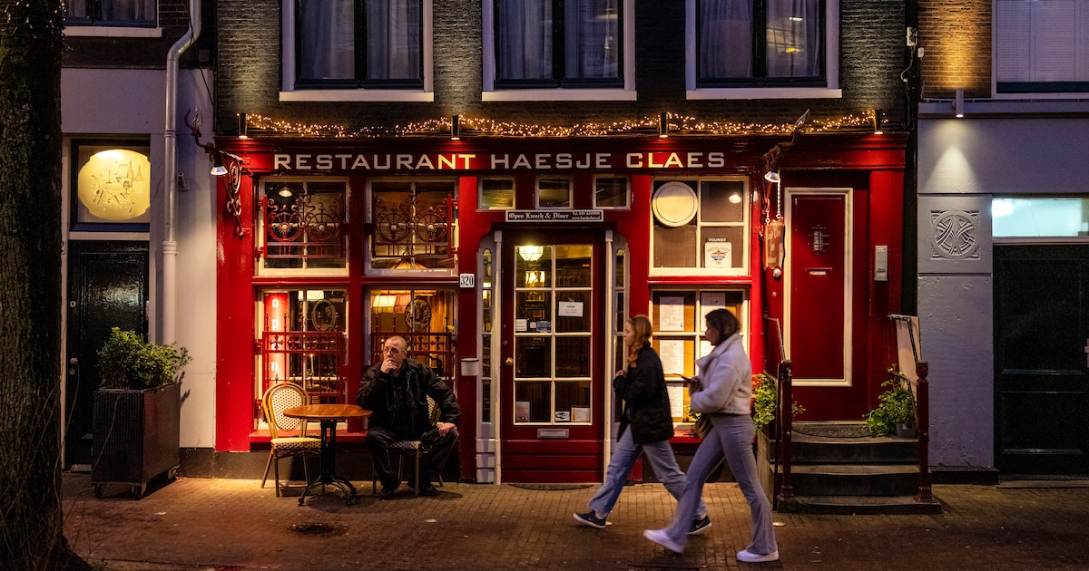 Haesje Claes serveert altijd erwtensoep, voor toeristen en ...