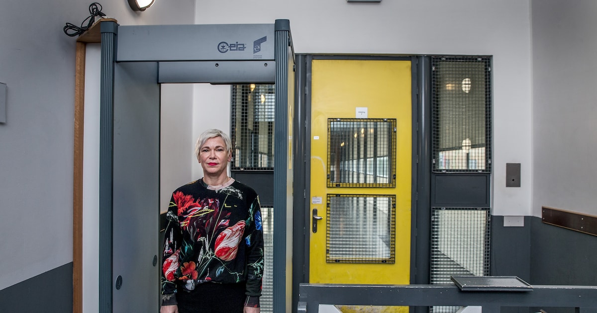 Christine Otten koppelde tien schrijvers aan tien gedetineerden ...