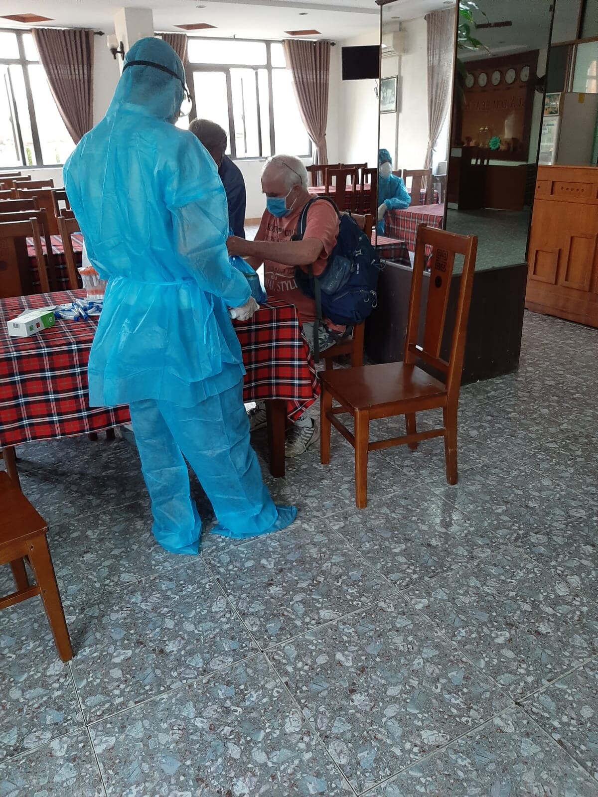 Groep Nederlanders vast in Vietnam om coronavirus: ‘Zelfs in het bed ...