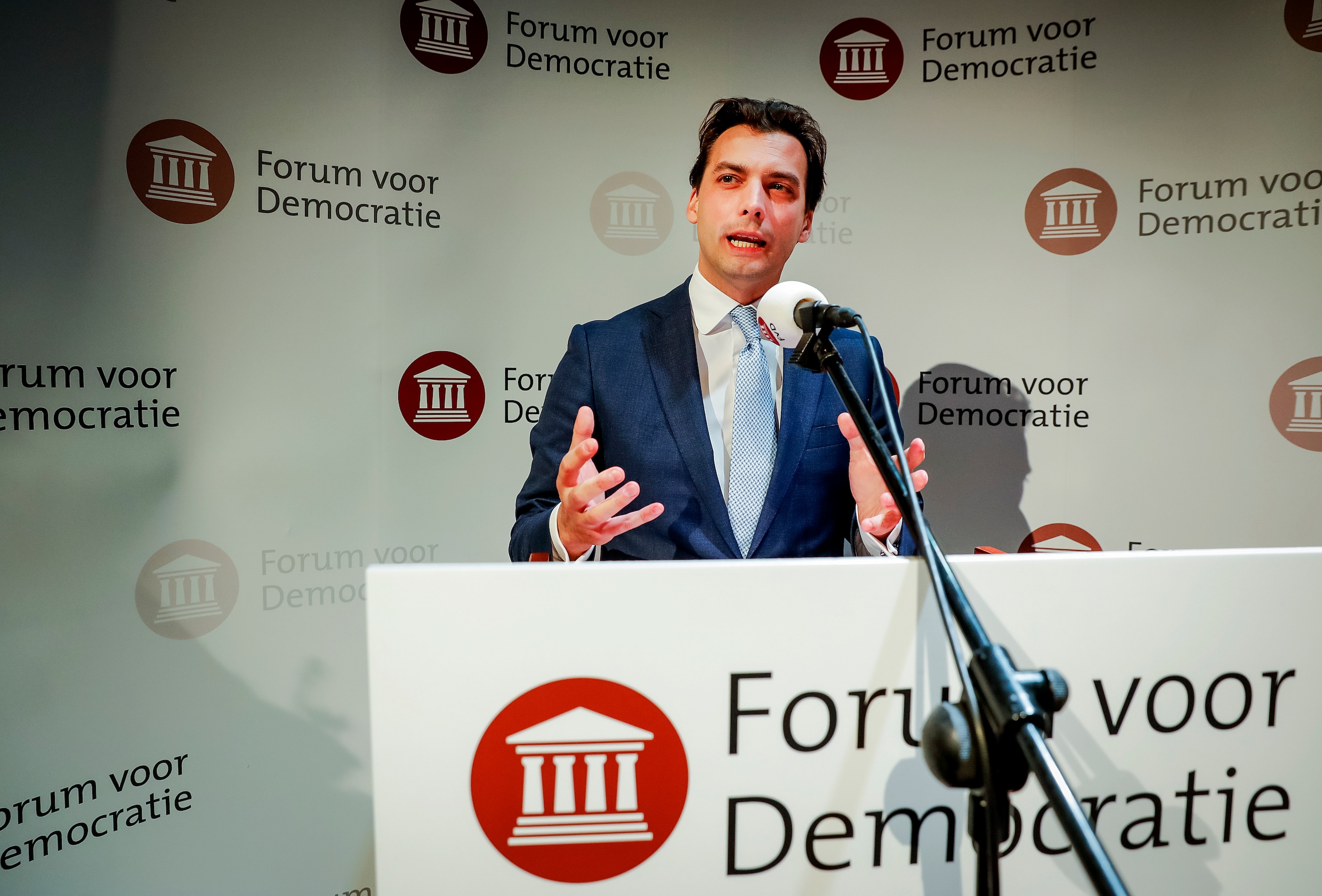 FvD straft zes leden om ‘onacceptabele’ whatsappjes | Het Parool