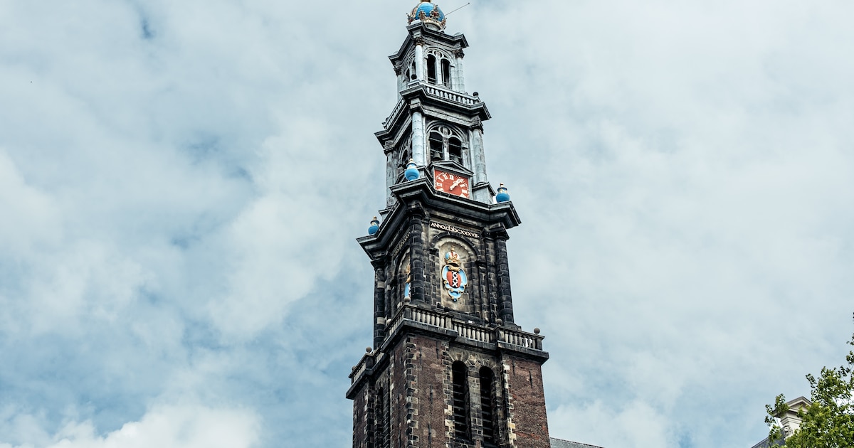 Klokken Westertoren sloegen vandaag niet om twaalf, maar om vijf voor ...