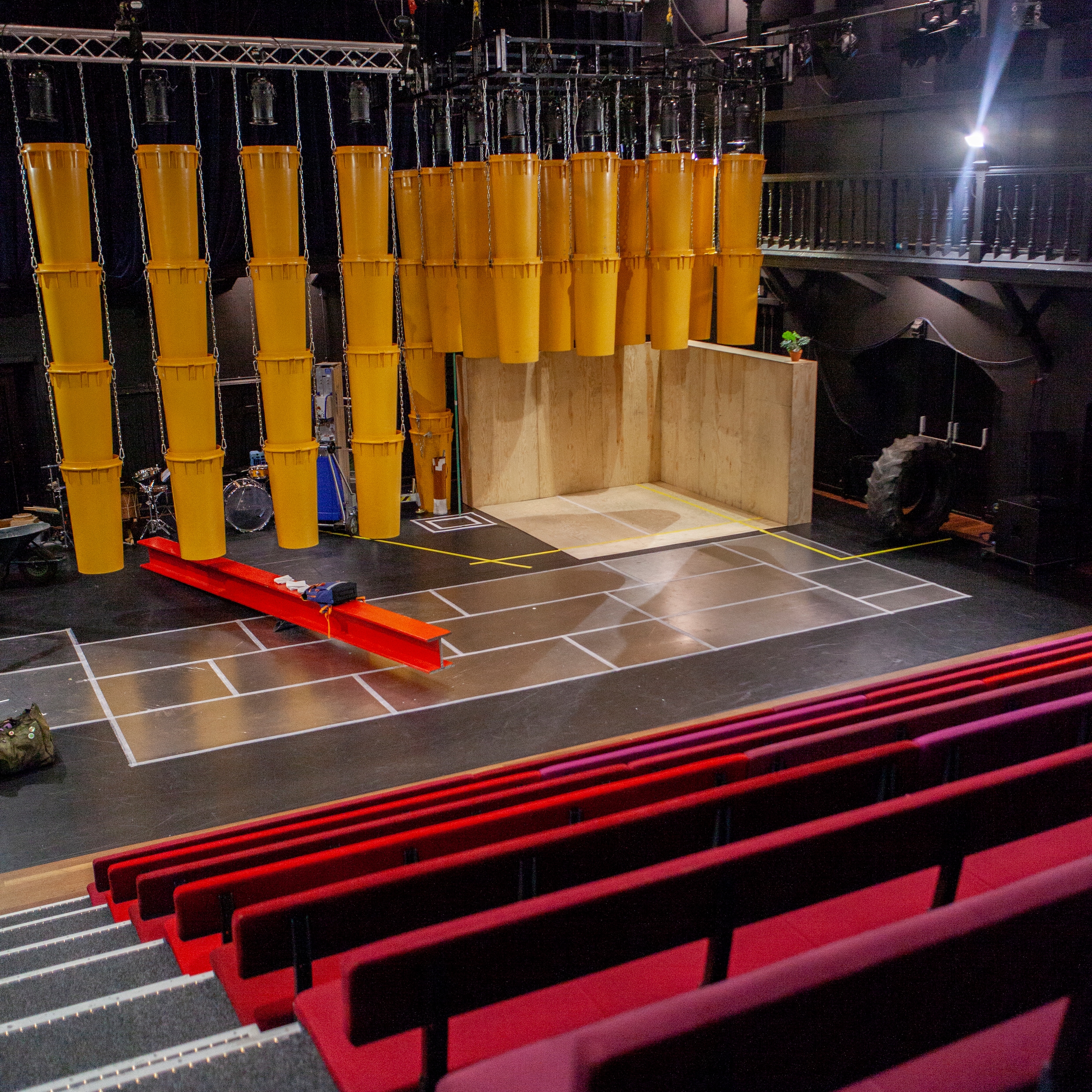 Na 42 jaar verhuist theater De Krakeling | Het Parool