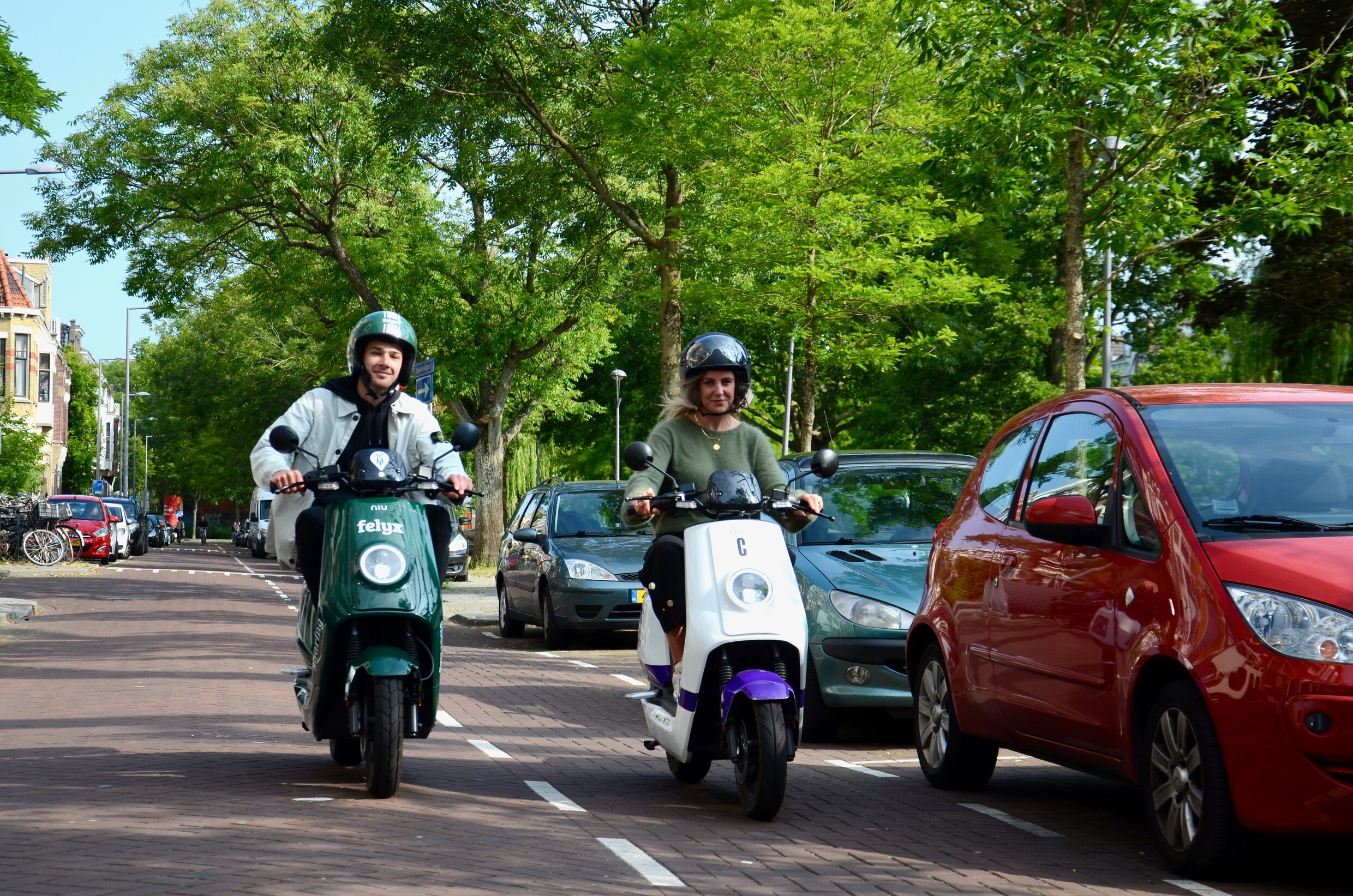 Amsterdam staat honderden nieuwe deelscooters toe | Het Parool