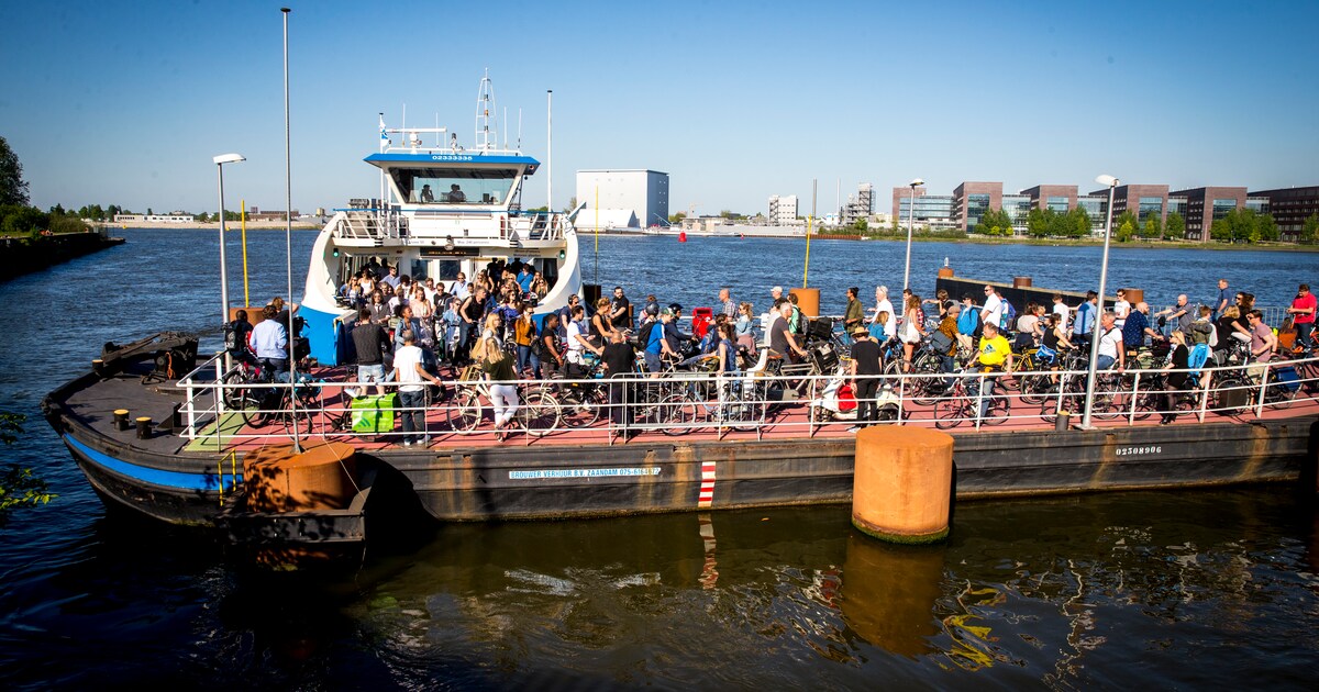 ‘Vervoerregio Amsterdam, breek concessies van ov open en pak het stuur ...