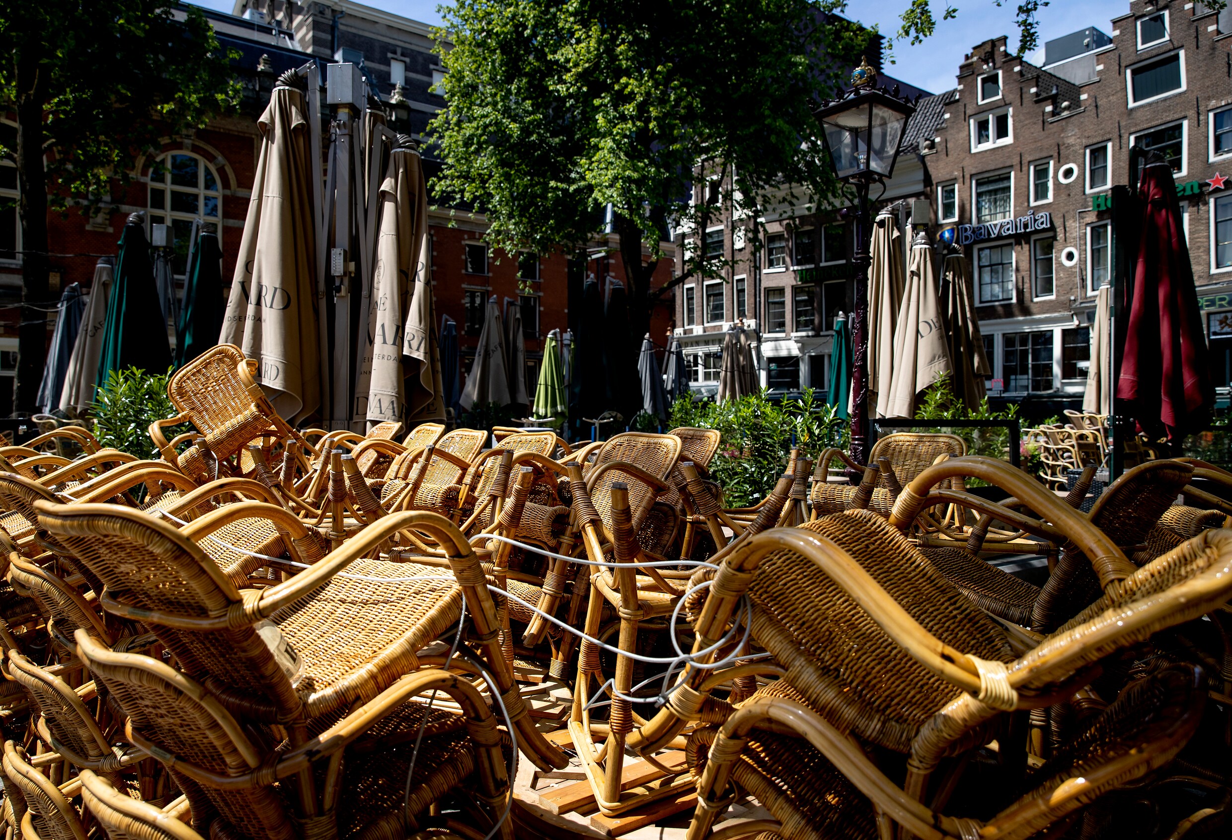 Horeca kromp met 40 procent in coronajaar 2020 | Het Parool