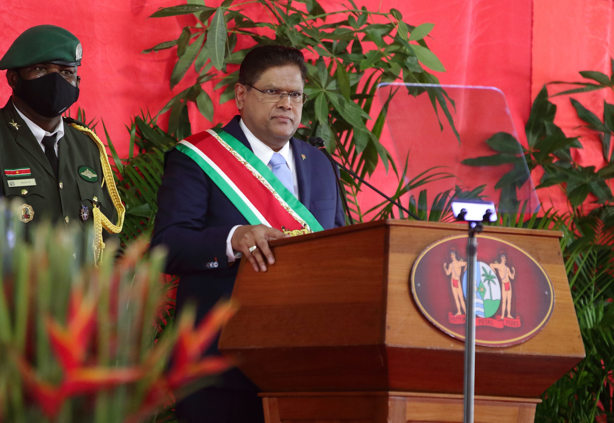 Nieuwe president Suriname heeft vertrouwen in de toekomst | Het Parool