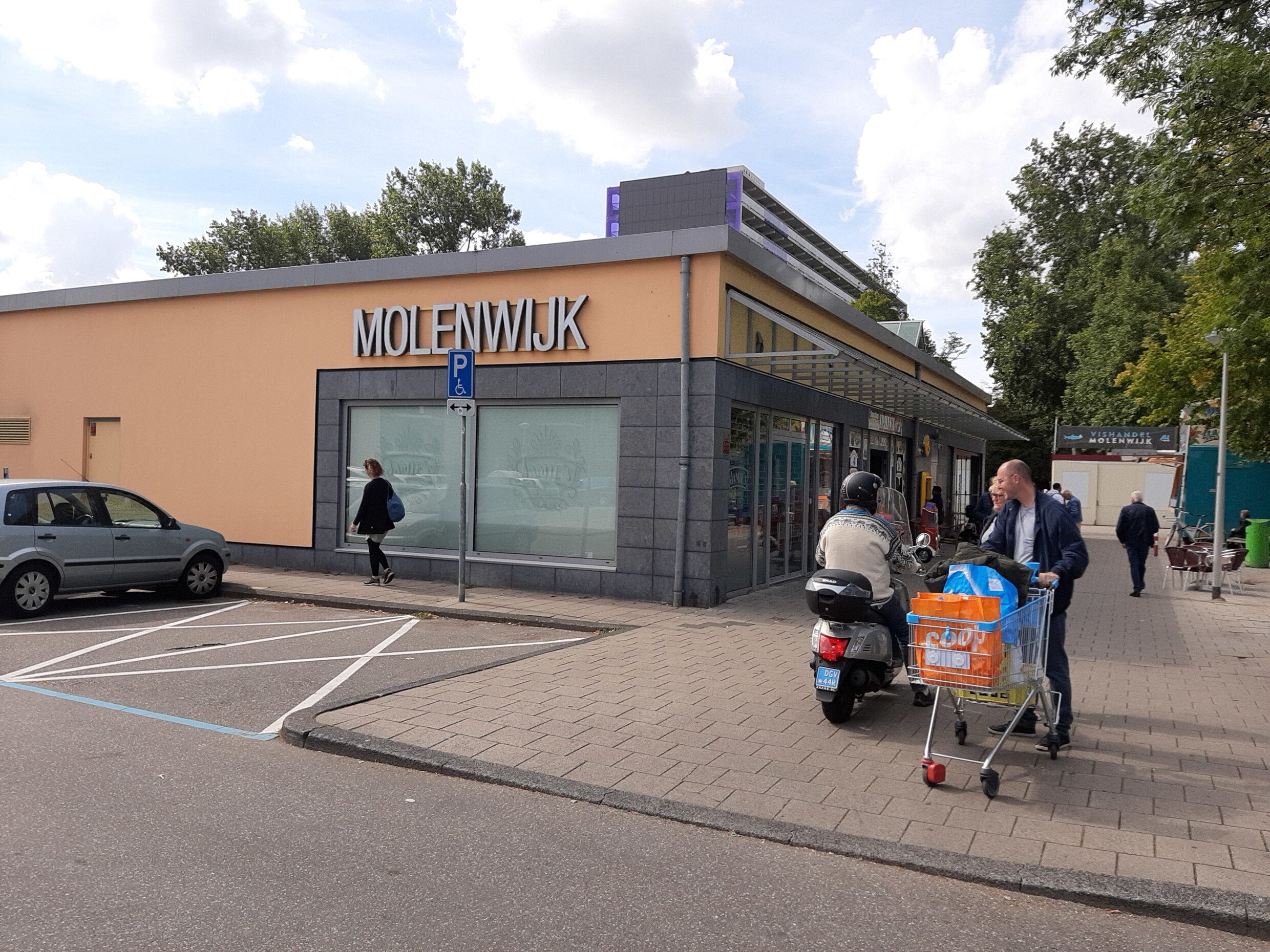 Winkeliers Molenwijk willen camera’s na vijf inbraken in één nacht ...