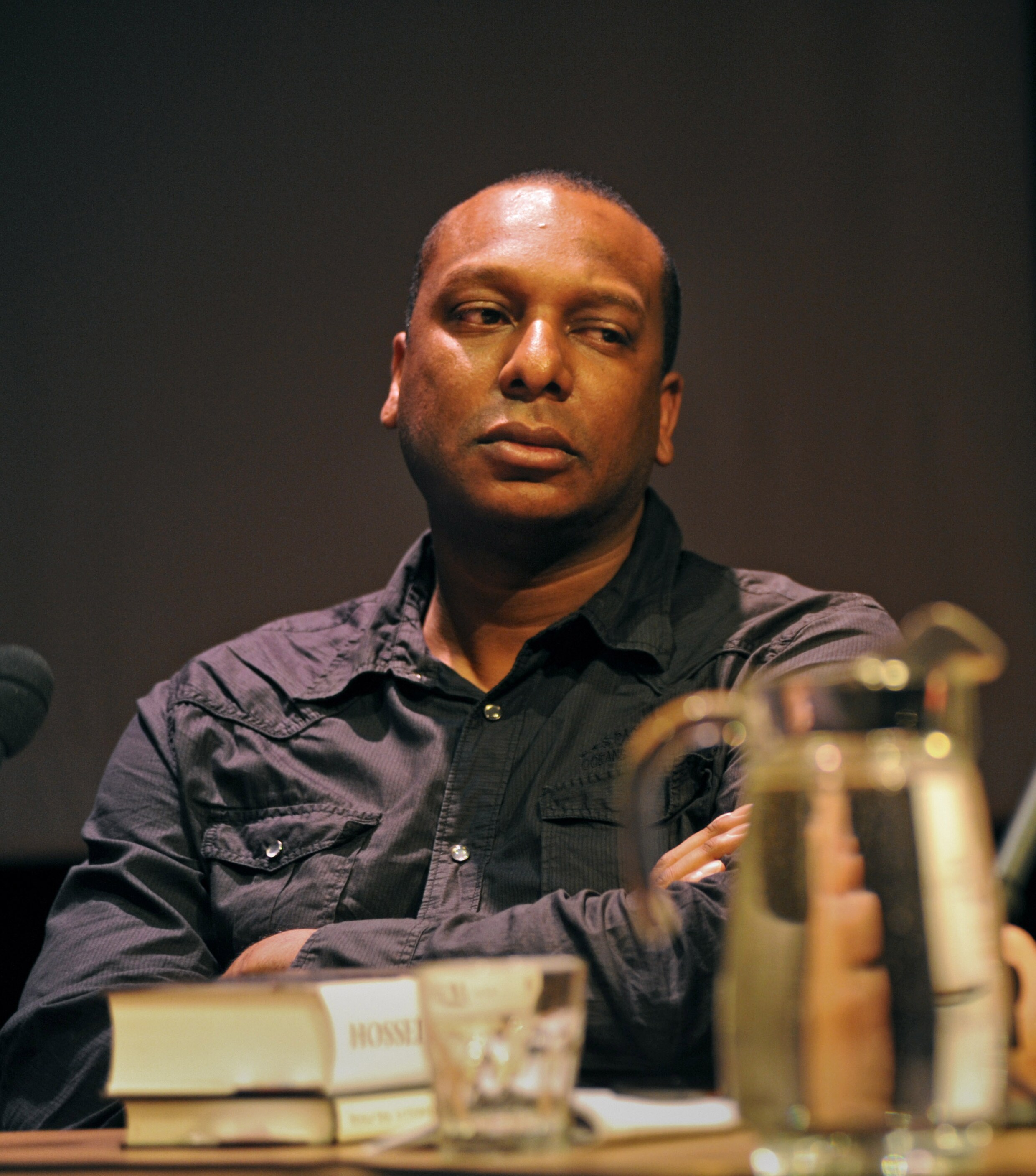 Poëzieprijs Sybren Polet voor ‘grenzen verkennende’ Michael Tedja | Het ...