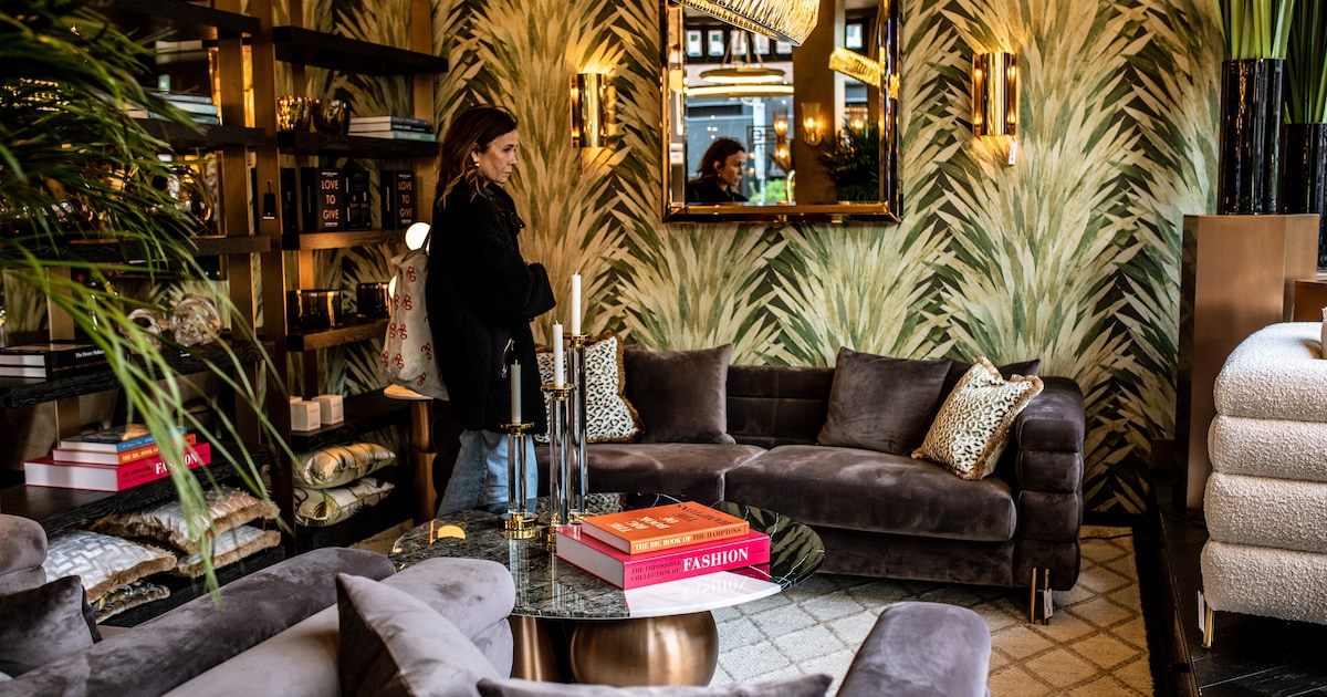 Bij meubelzaak Eichholtz X Decor Amsterdam stap je in een wereld vol ...