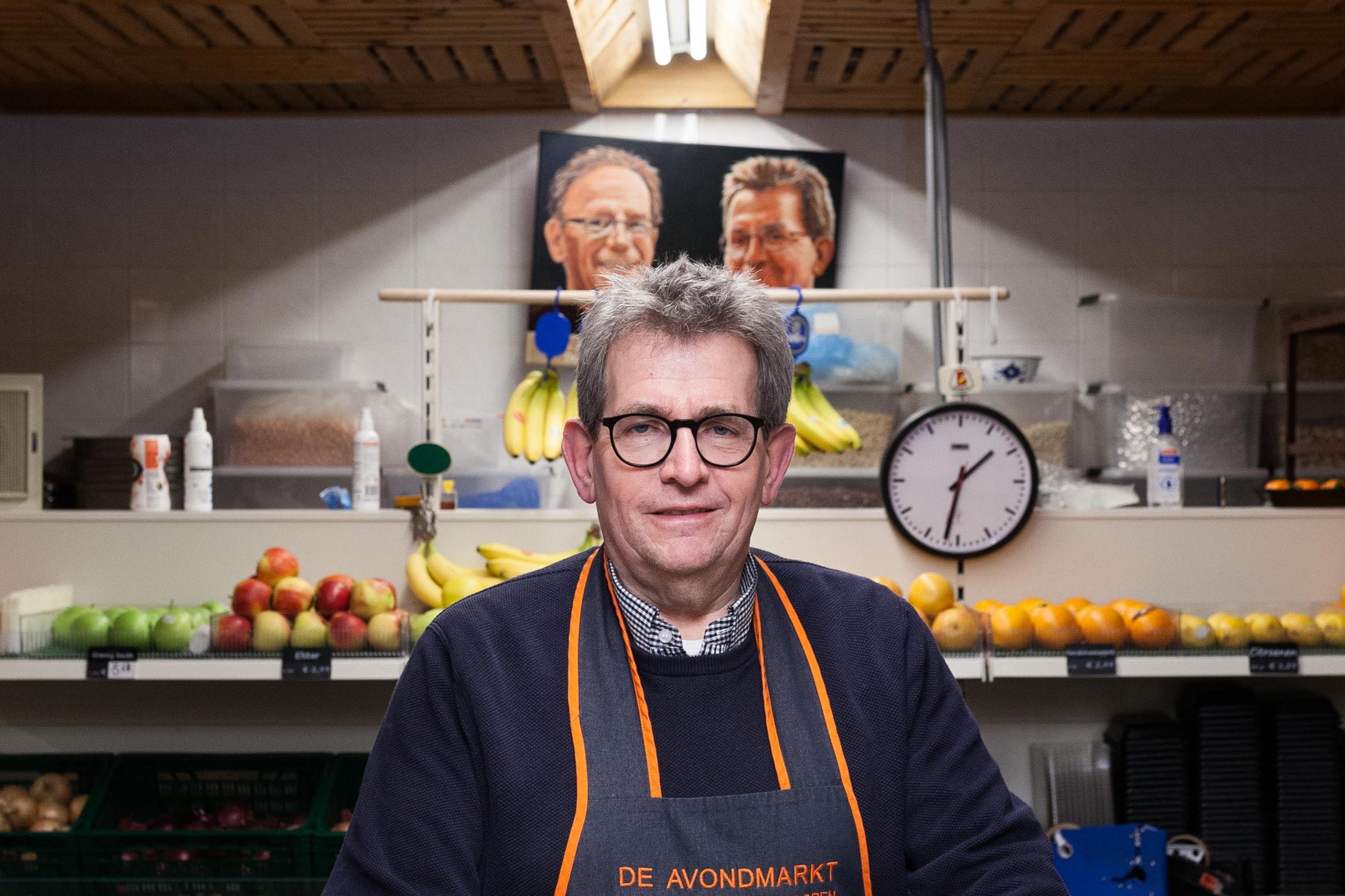 De Avondmarkt in de Staatsliedenbuurt is na 54 jaar nu echt dicht ...