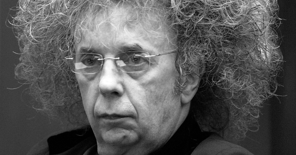 Phil Spector (1939-2021): geniaal, maar met een inktzwarte kant | Het ...