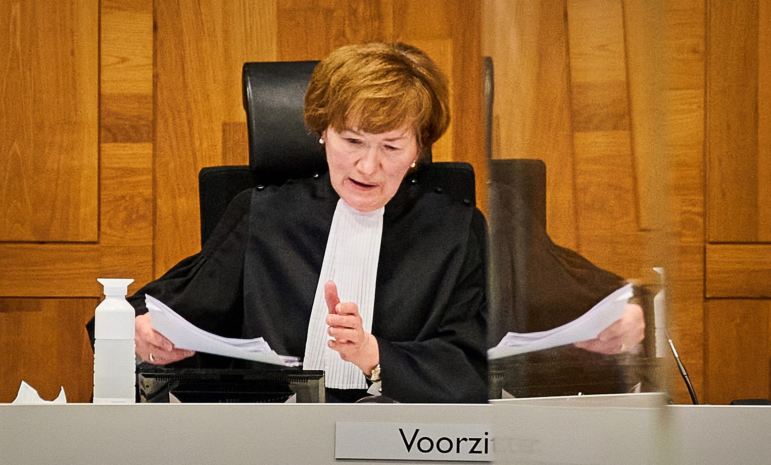 Deze raadsheer beslist over de avondklok: ‘routinier’ lijkt niet bang ...