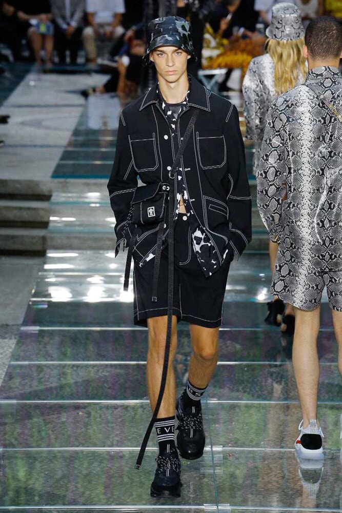 Huisarts Mauke (63) liep zijn eerste modeshow direct voor Louis Vuitton ...