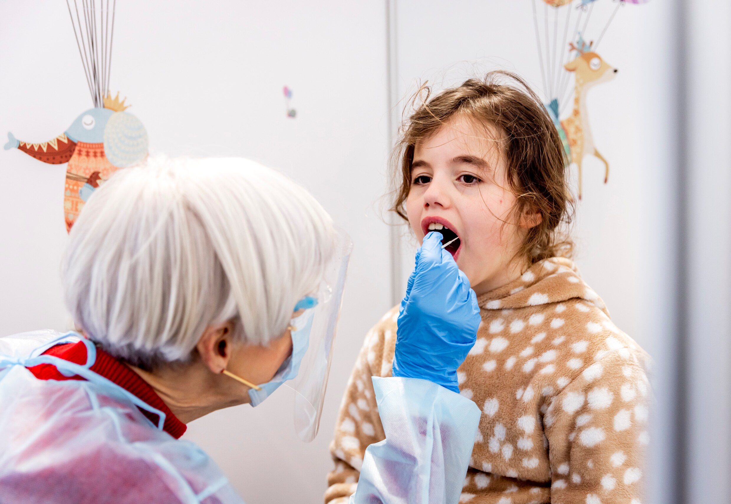‘Honderden kinderen houden ernstige klachten na besmetting’ | Het Parool
