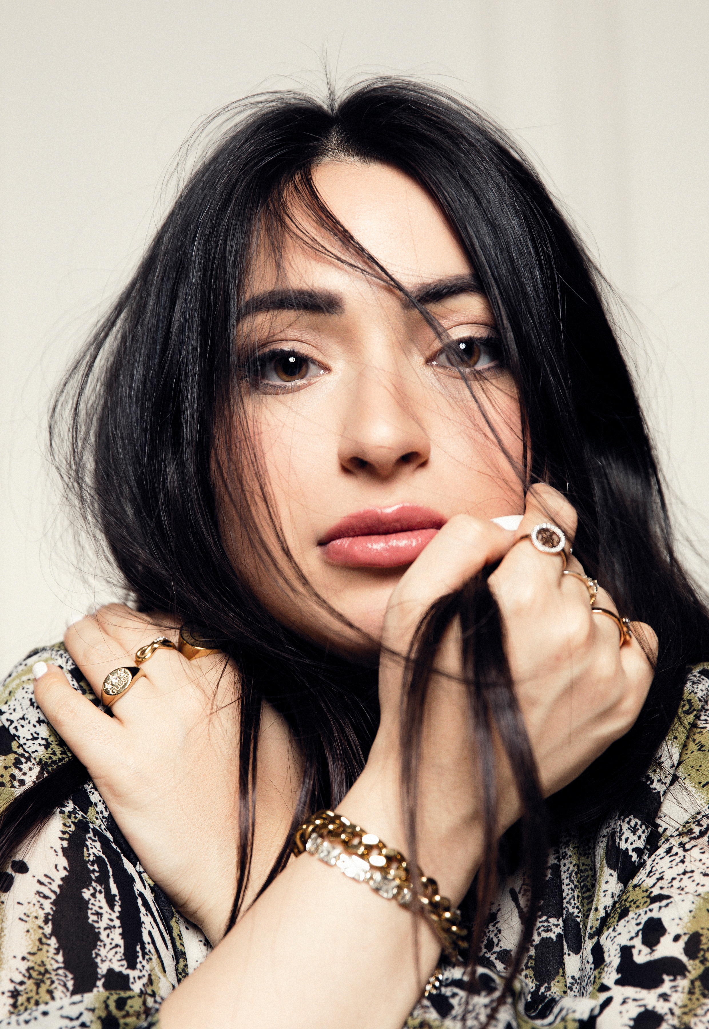 Lale Gül ontmoet Mano Bouzamour: ‘Iedereen viel me aan: hoe durfde ik ...