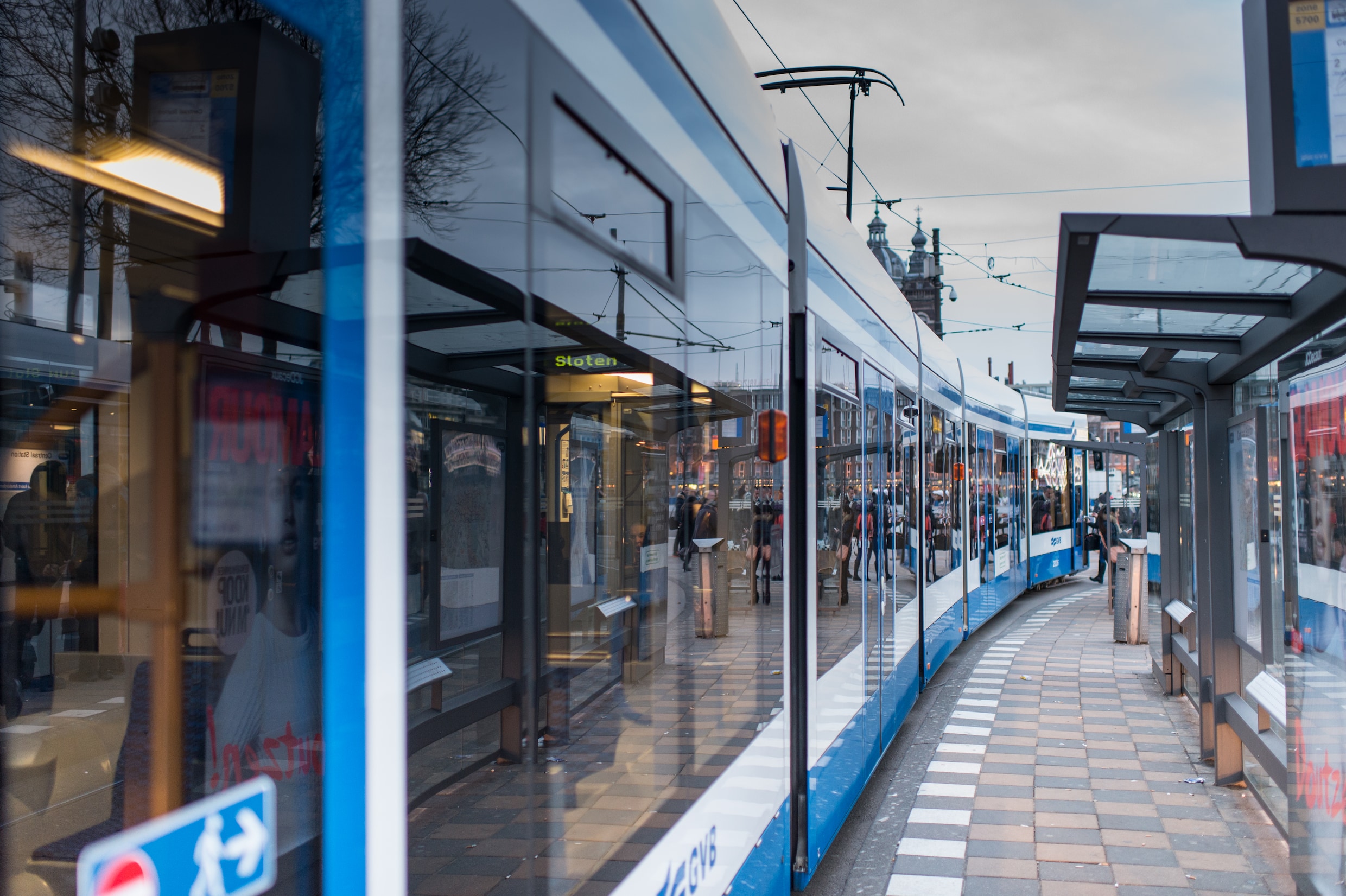 Vervoerregio Amsterdam maakt officieel bezwaar bij ministerie tegen ov ...