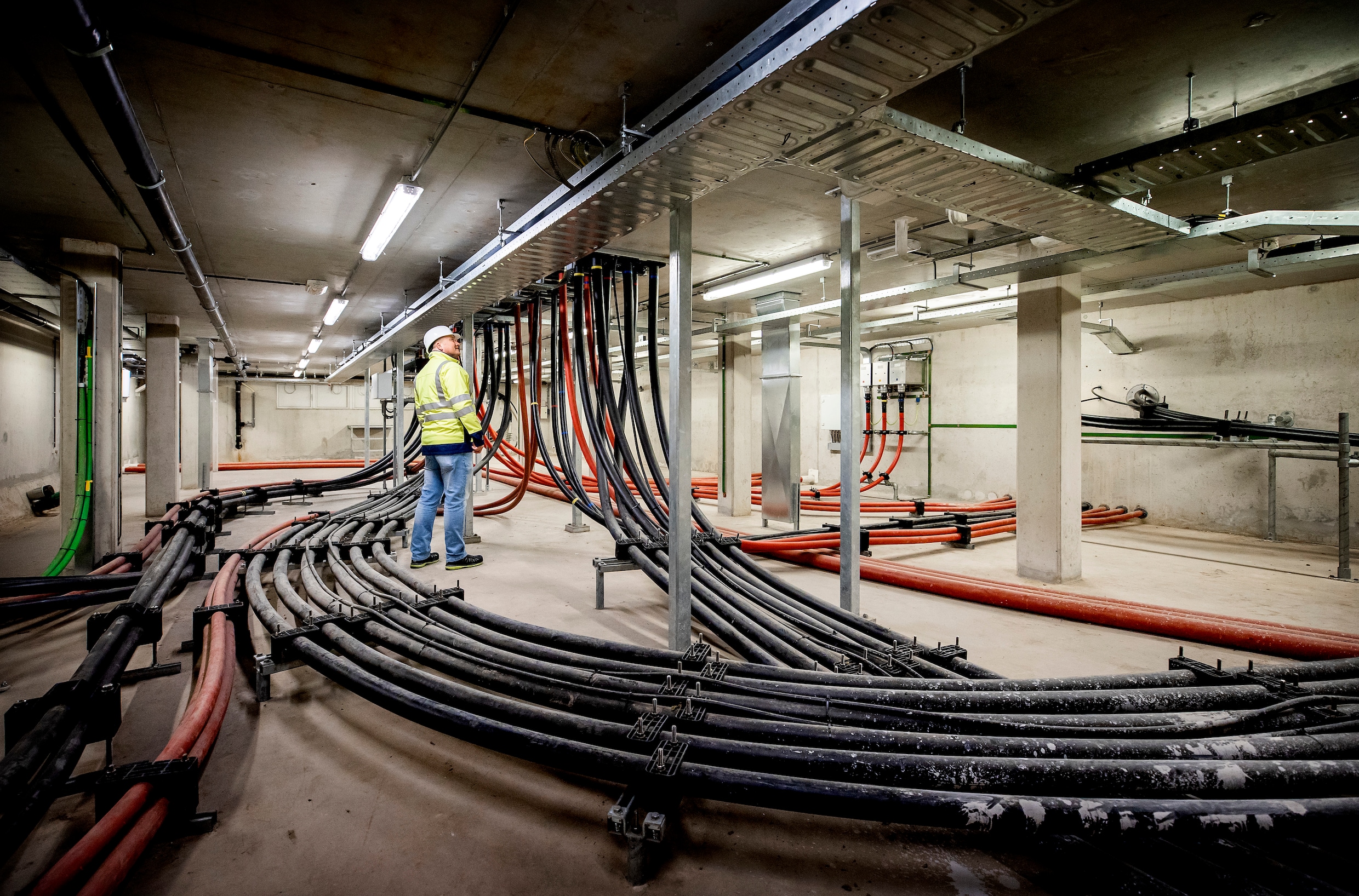 29 verdeelstations moeten Amsterdams stroominfarct afwenden, maar wie ...
