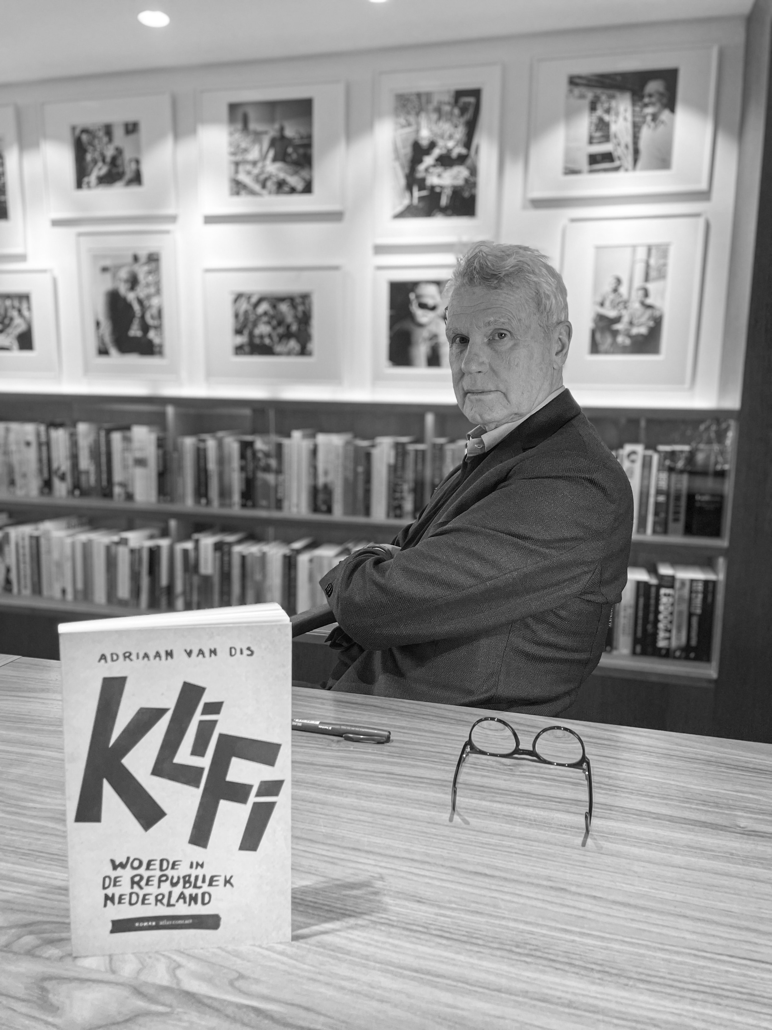 Adriaan van Dis: ‘In een boek logeer je uiteindelijk het beste’ | Het ...