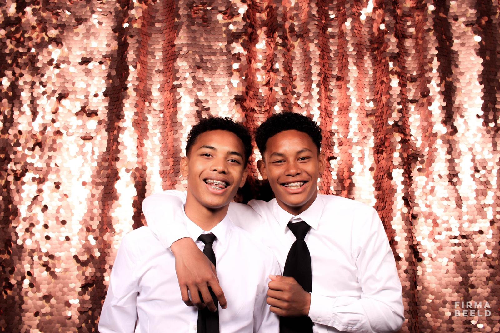 Ajaxtalent Noah Gesser (2005-2021): een krachtvoetballer op weg naar de ...