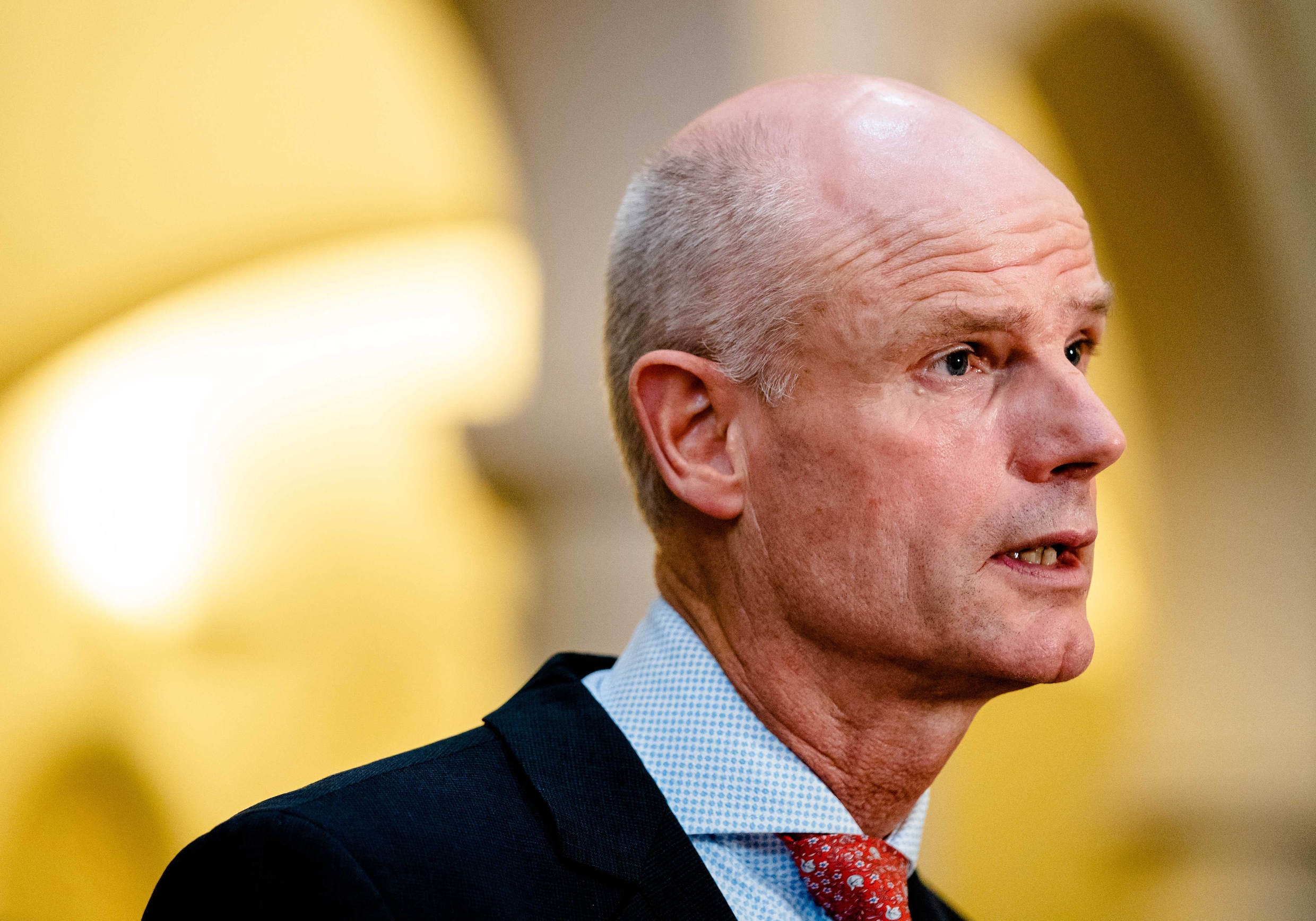 Wat gaat sanctiecoördinator Blok precies doen en is hij daar de juiste ...