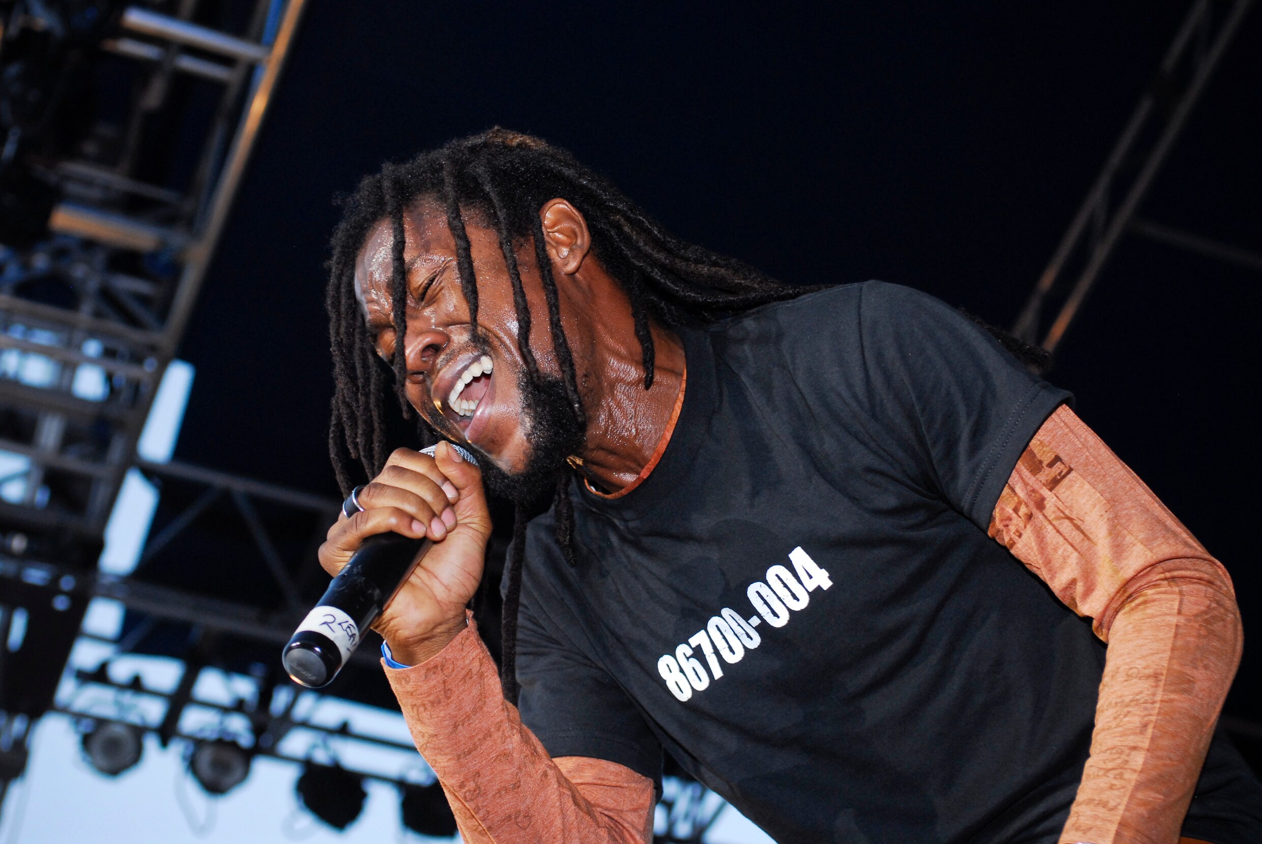 OM eist 8 jaar voor reggaester Jah Cure wegens steekpartij op de Dam ...