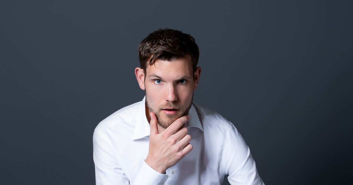 Eerste cabaretshow van wiskundige Tobi Kooiman is ook meteen zijn beste ...