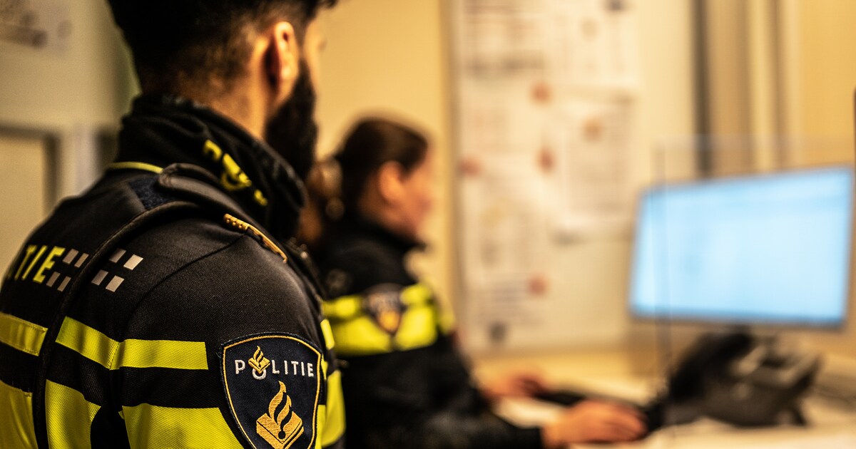 Politie toont beelden van kopschoppers in supermarkt | Het Parool