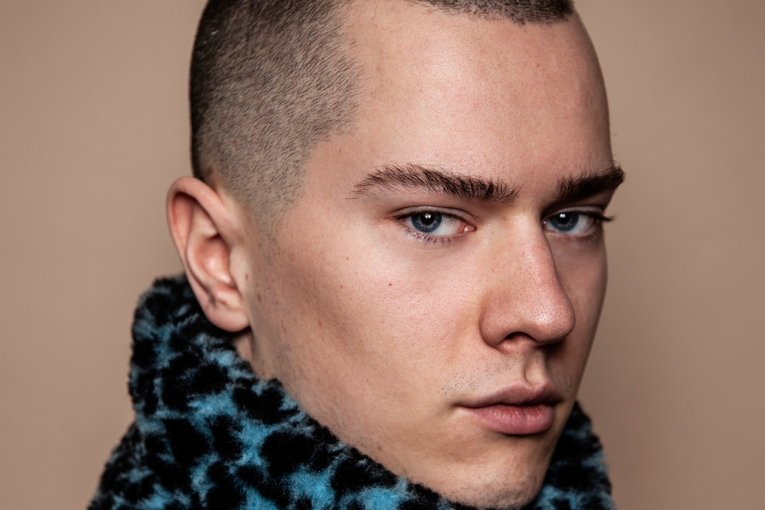 Stijn de Vries (23) is maagd en maakte documentaireserie: ‘Als ik ...