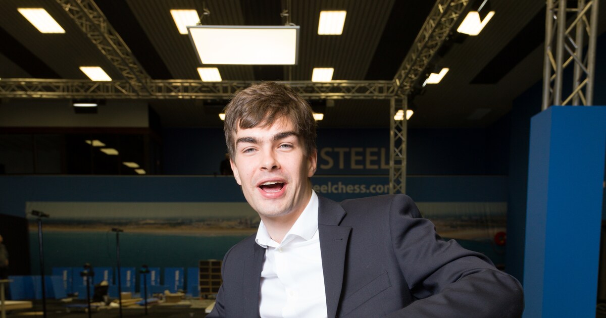 Schaker Jorden van Foreest hielp Magnus Carlsen in het geheim bij ...