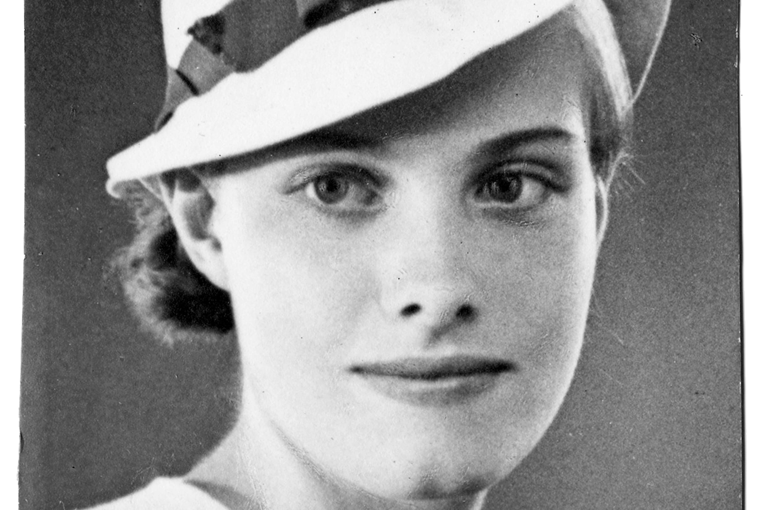 Dankzij deze biografie krijg je weer zin een roman van Hella Haasse te ...