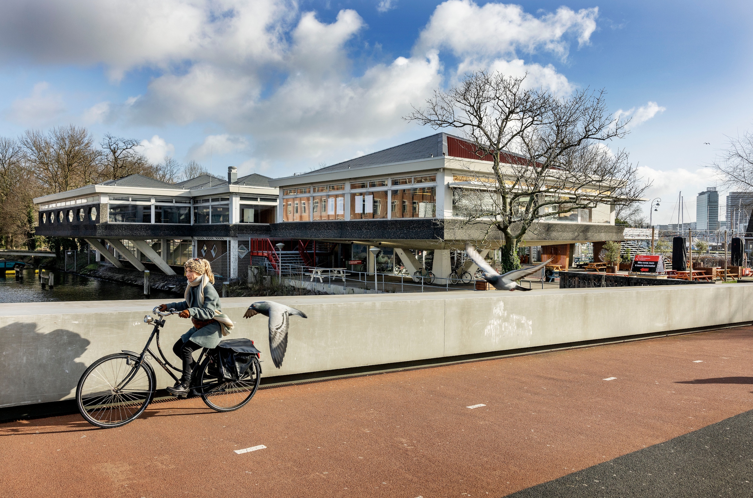 Menselijke maat op pootjes: de Tolhuistuin, ooit de Shellkantine, is ...