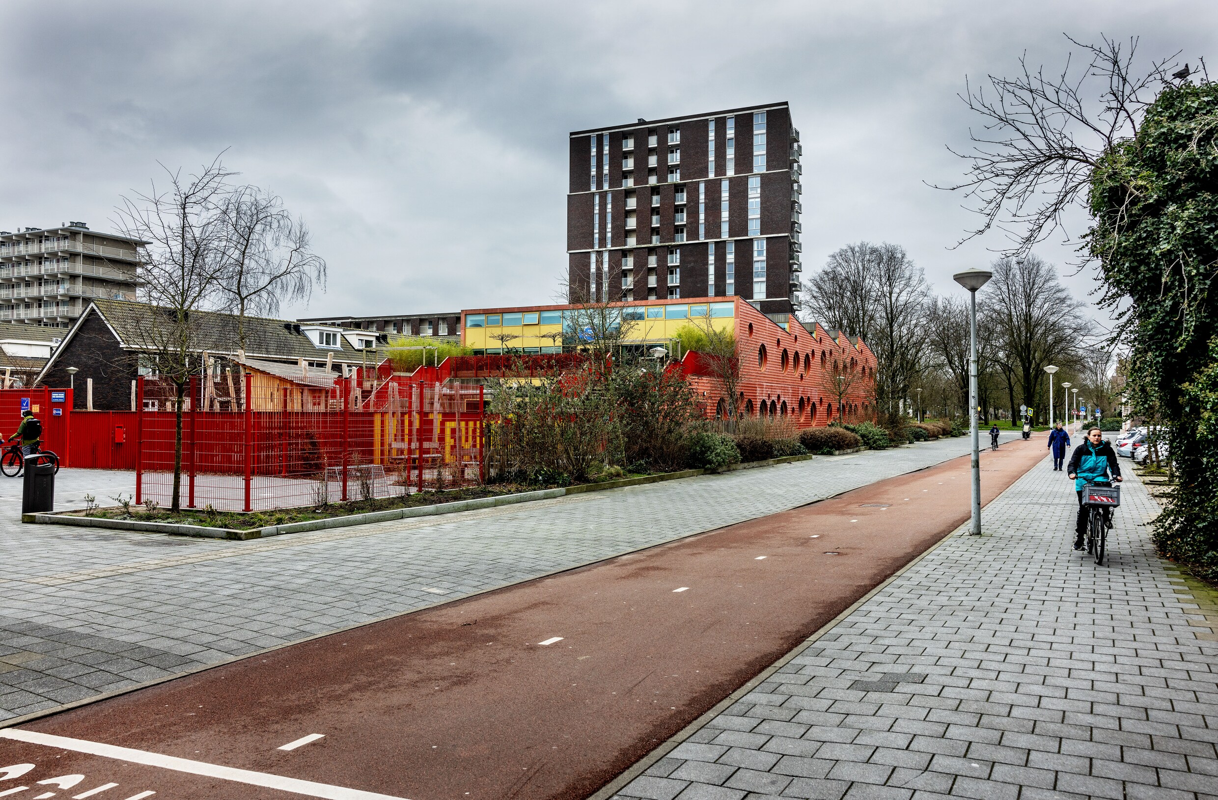 Basisschool De Zeven Zeeën in Noord van plan te fuseren, ouders boos ...