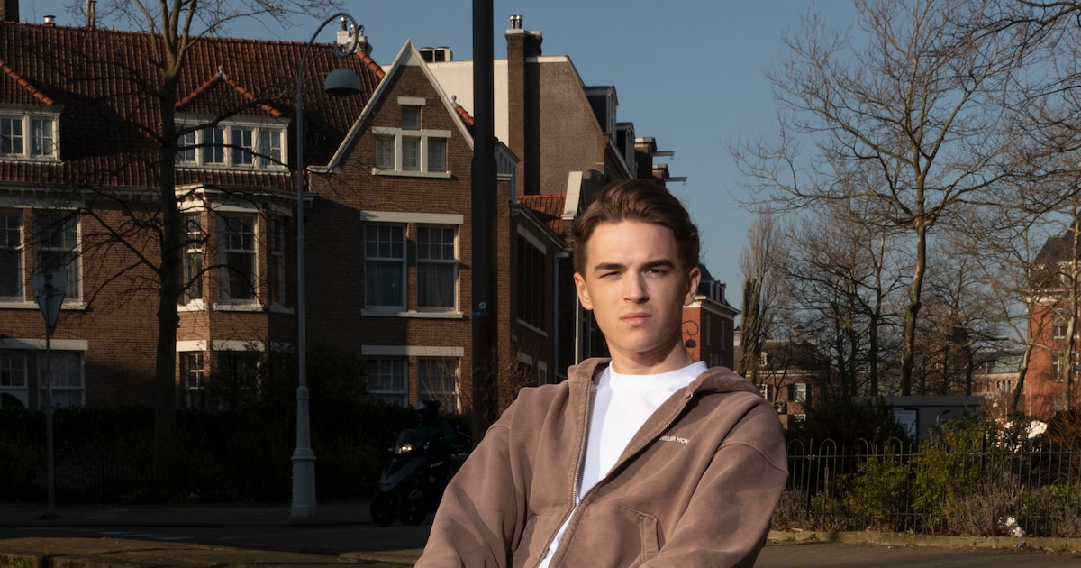 Het Amsterdam van zanger Antoon: ‘Ik kom niet graag bij Izakaya in De ...