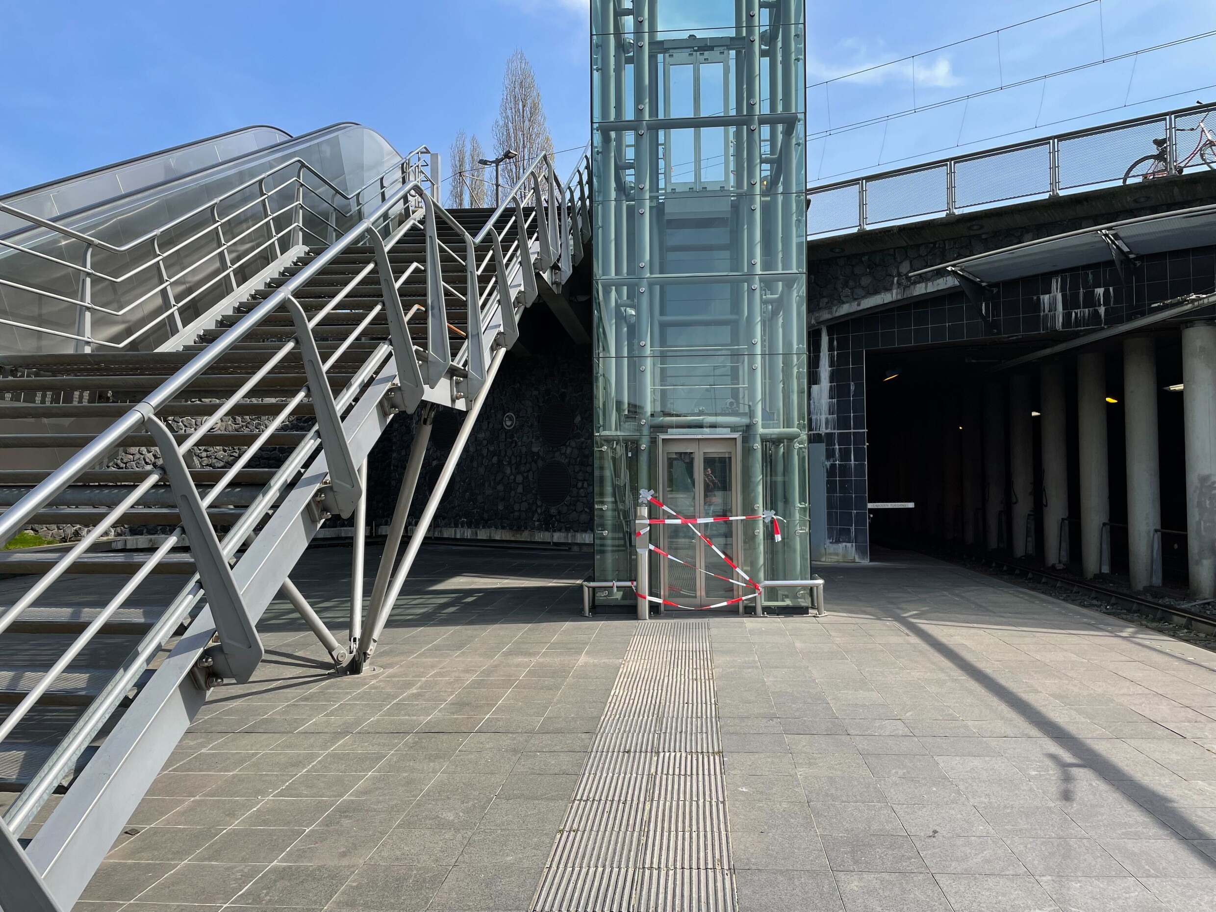 Tramhalte al 6 maanden onbereikbaar voor mensen met een beperking door ...