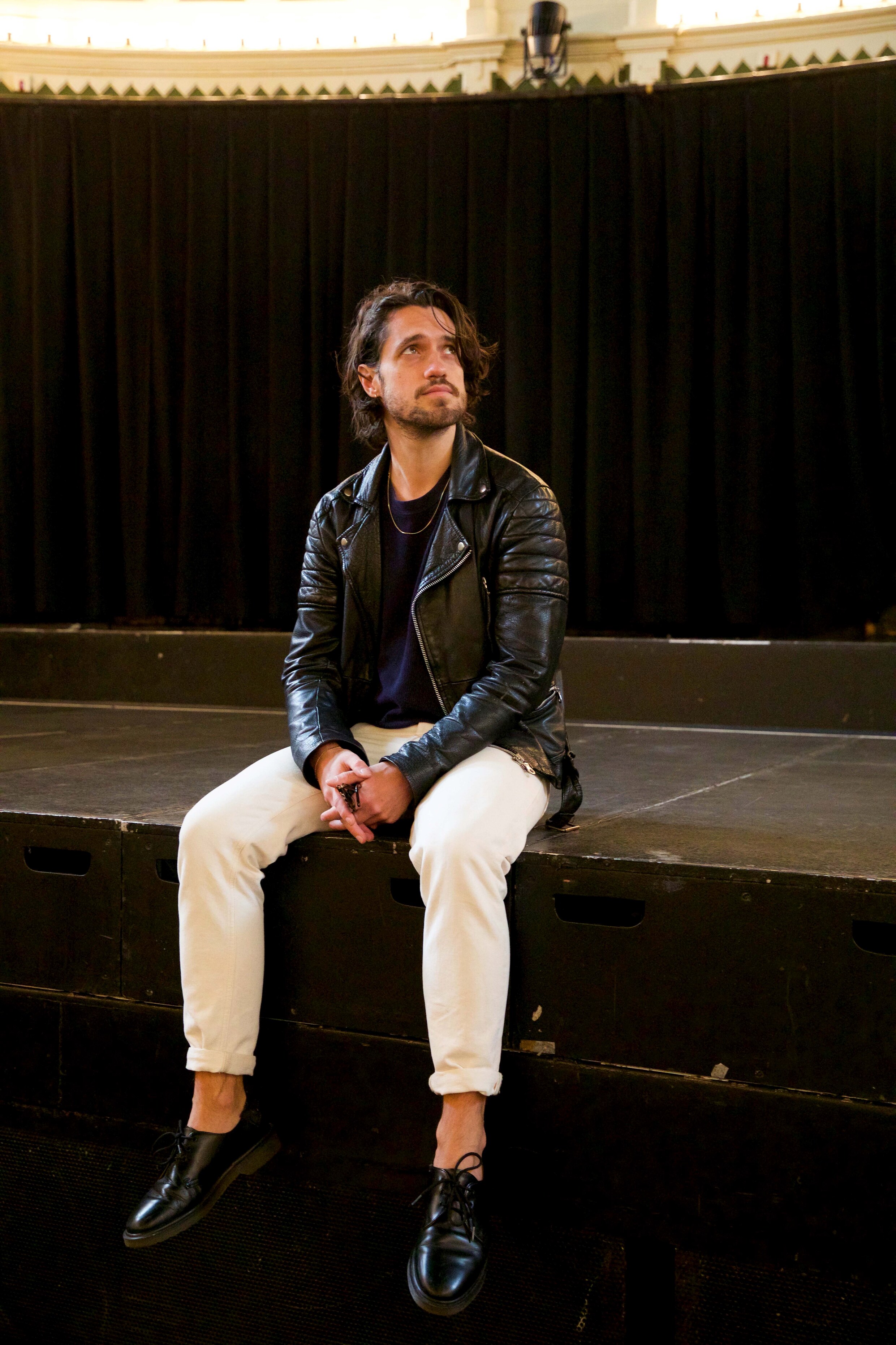 Deze vijf platen neemt presentator en zanger Jasper Demollin mee naar ...