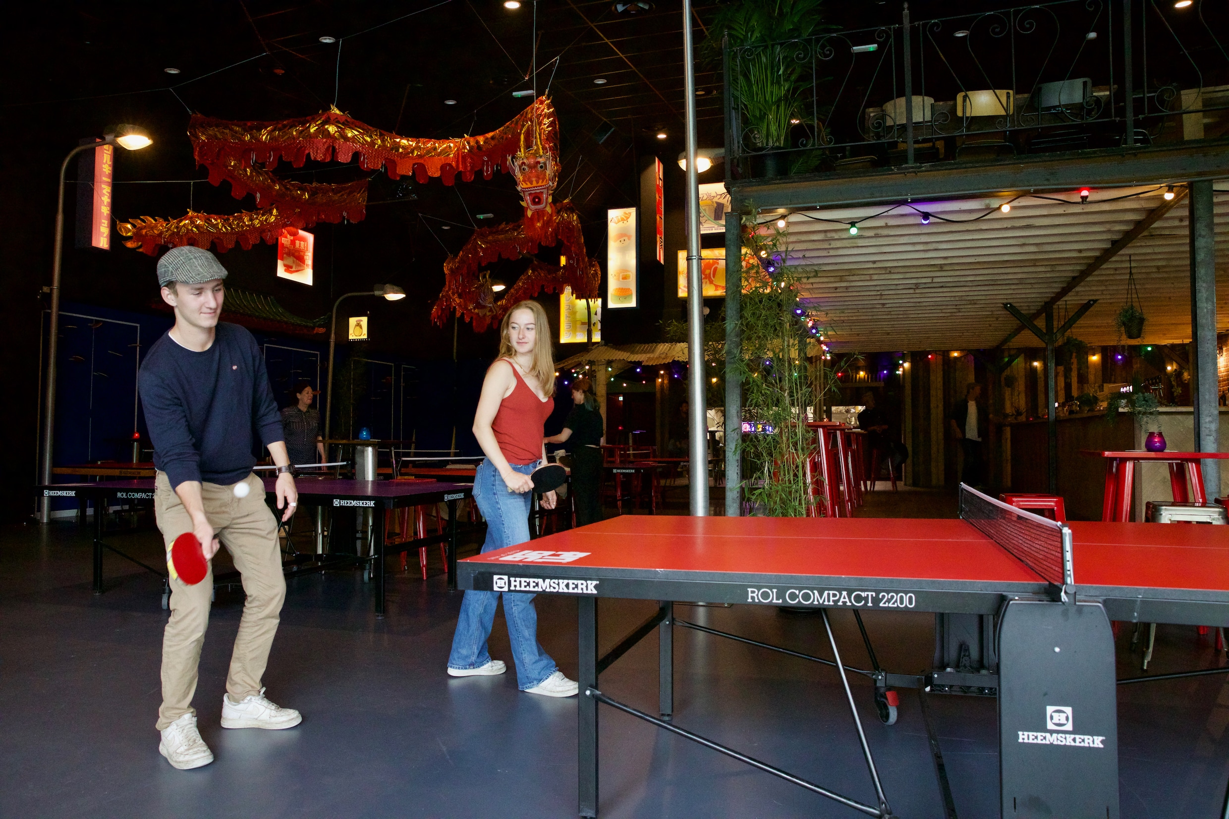 Een potje pingpong en dumplings bij Pong, house of ping: ‘Je speelt met ...