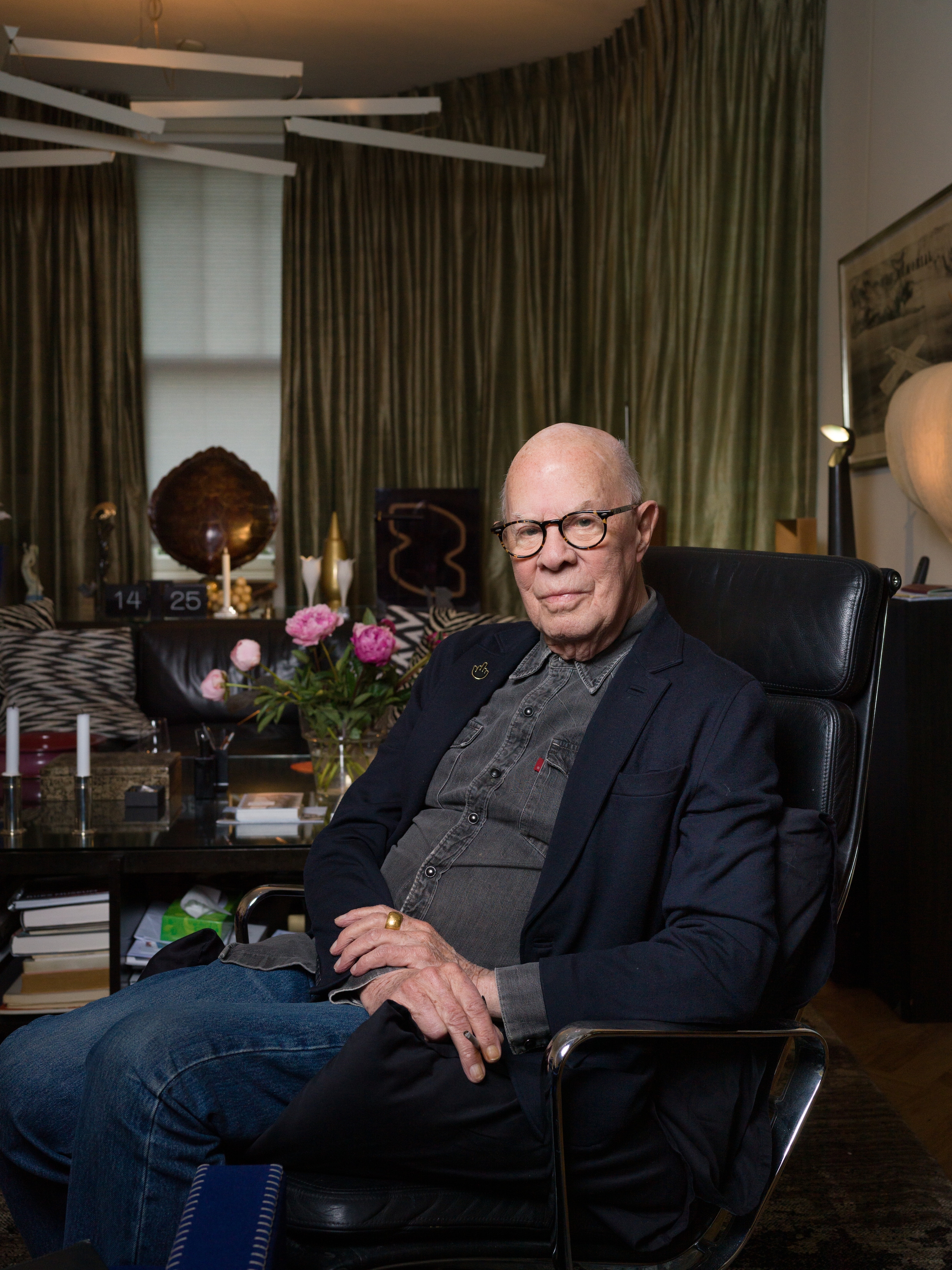 Choreograaf Hans van Manen wordt 90 jaar: ‘Ik kan alleen in de studio ...