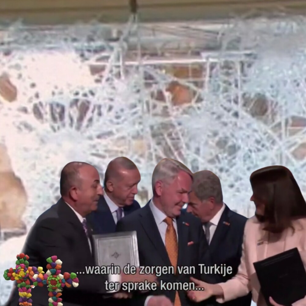 Jillis Stada knipt en plakt beelden uit het journaal | Het Parool