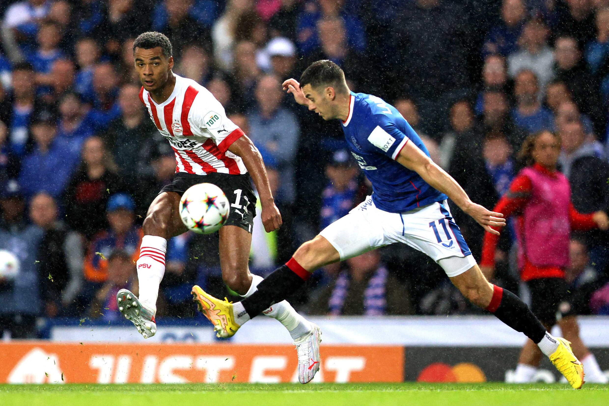 Gakpo wil PSV naar de Champions League helpen – maar lokt daarna de kas ...