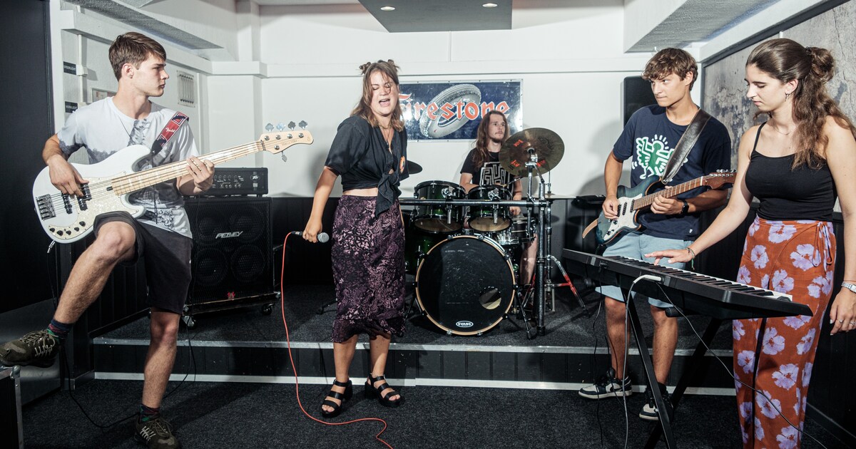 Scummy Man schrijft nu ook eigen nummers: ‘Onze bandcoach zei dat het ...