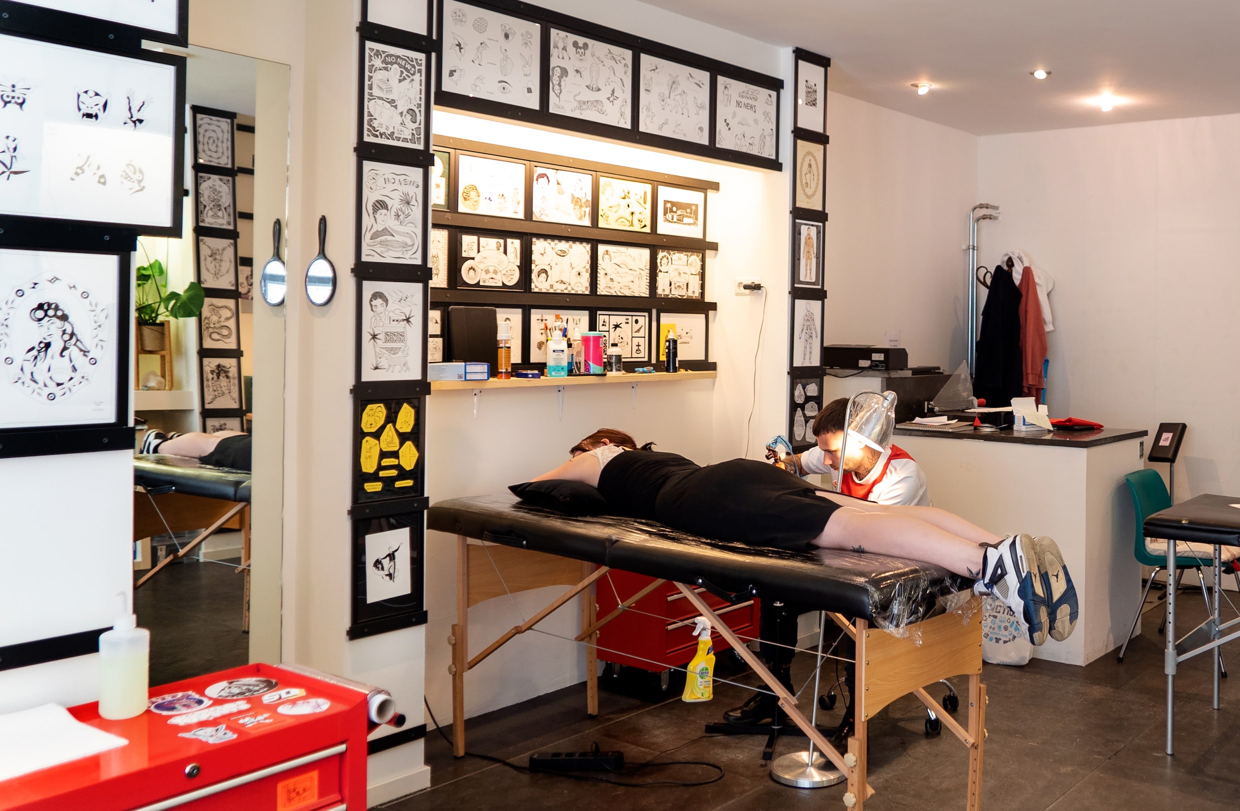 Klassieke tekeningen met een gekke twist bij Tattoo Studio No News ...