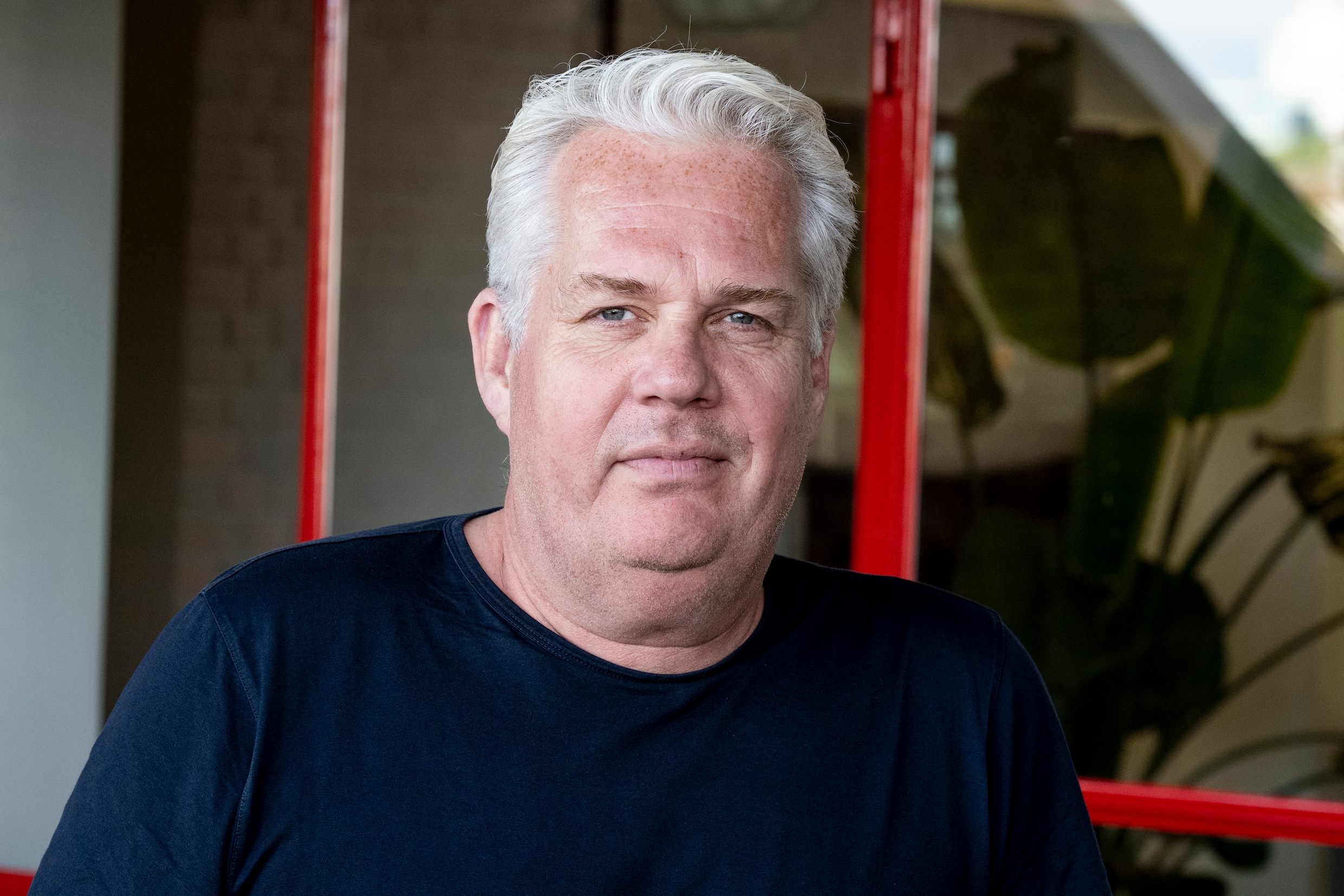 Thomas Acda krijgt Lennaert Nijgh Prijs 2024, Within Temptation wint ...