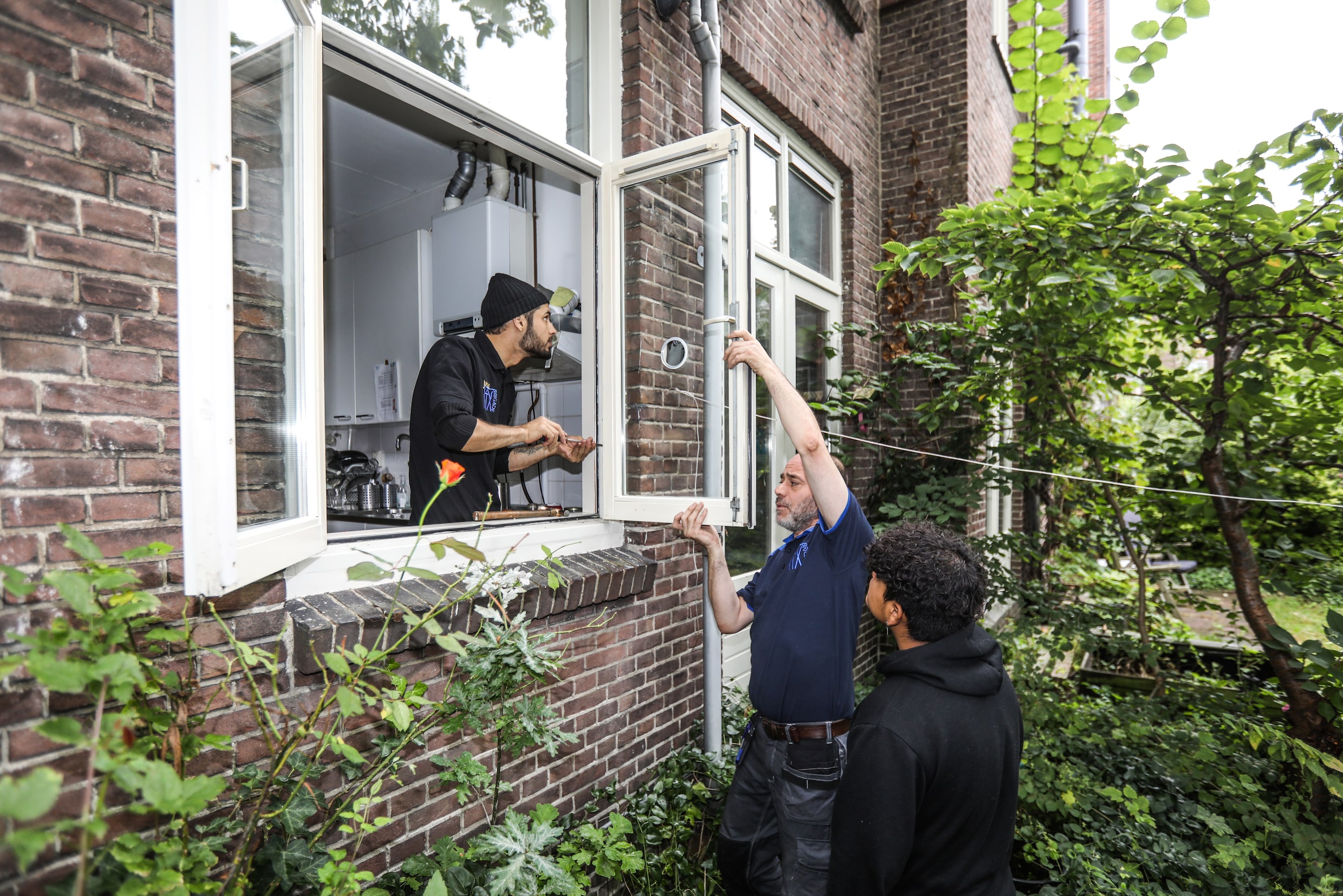Amsterdamse FIXbrigade gaat huizen in heel Nederland tochtdicht maken ...